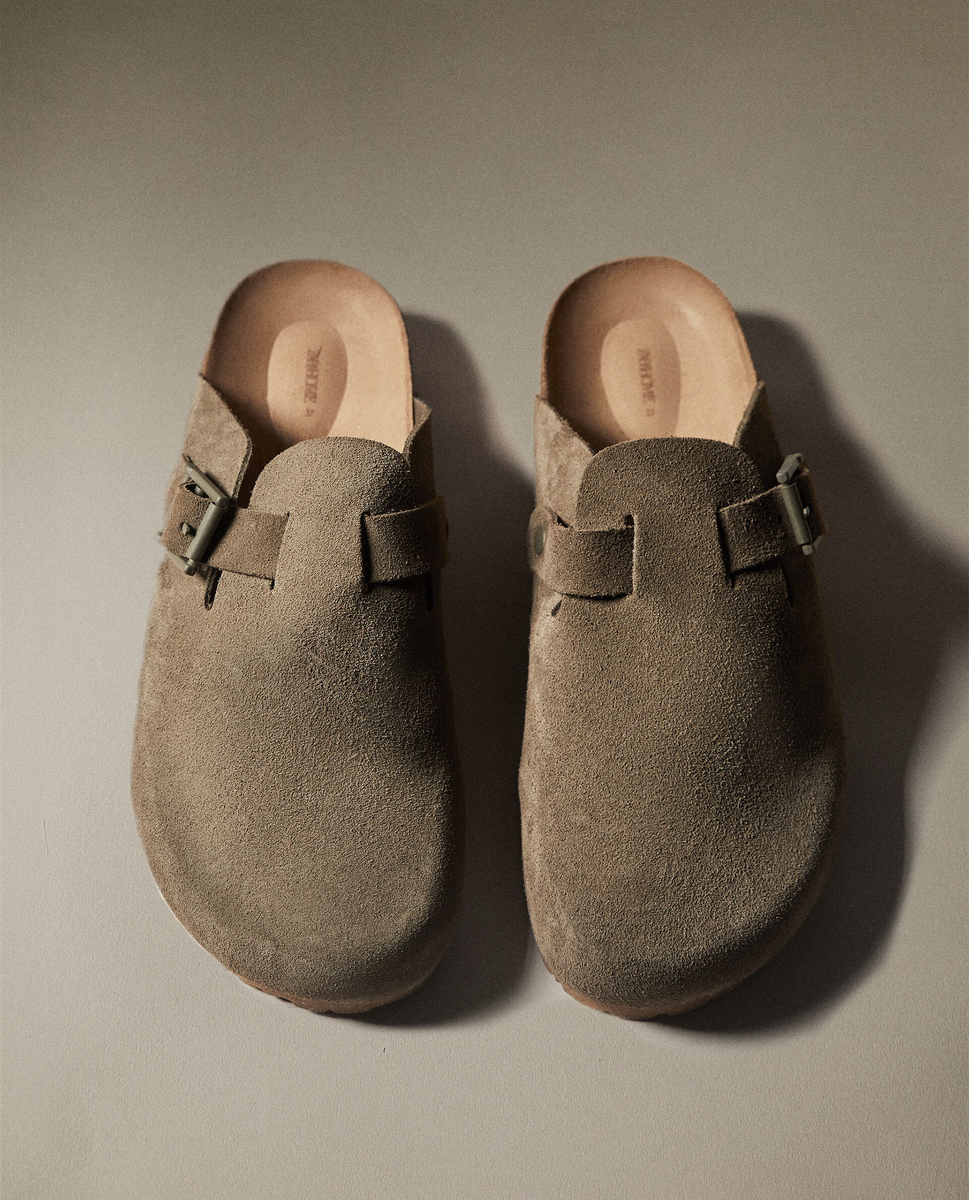 LEATHER CLOGS WITH BUCKLES | Zara Home UAE - ABU DHABI/AL AIN/RAS AL ...