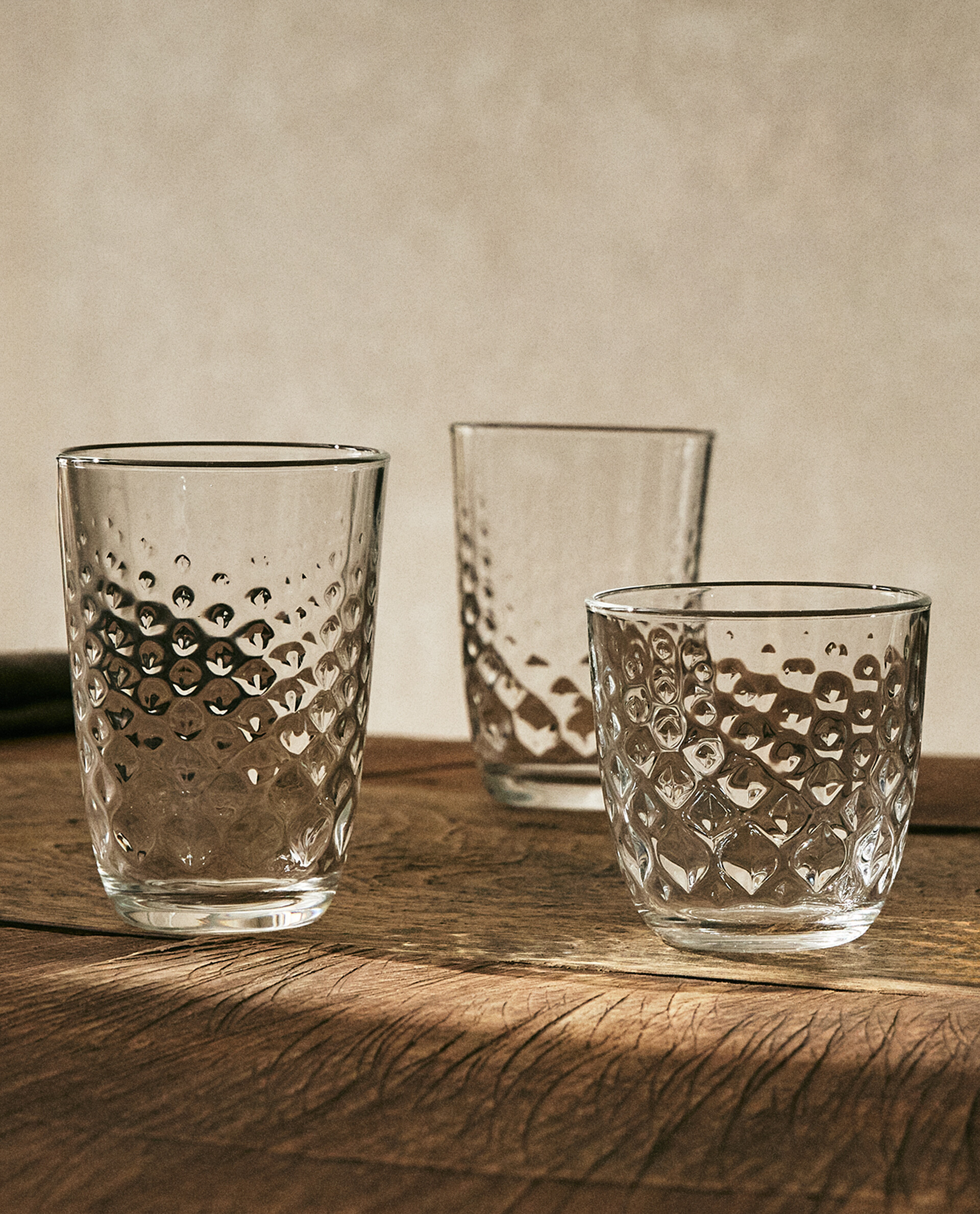 RAISED DESIGN GLASSWARE SET - Sets - GLASSWARE - DINING | Zara Home UAE ...