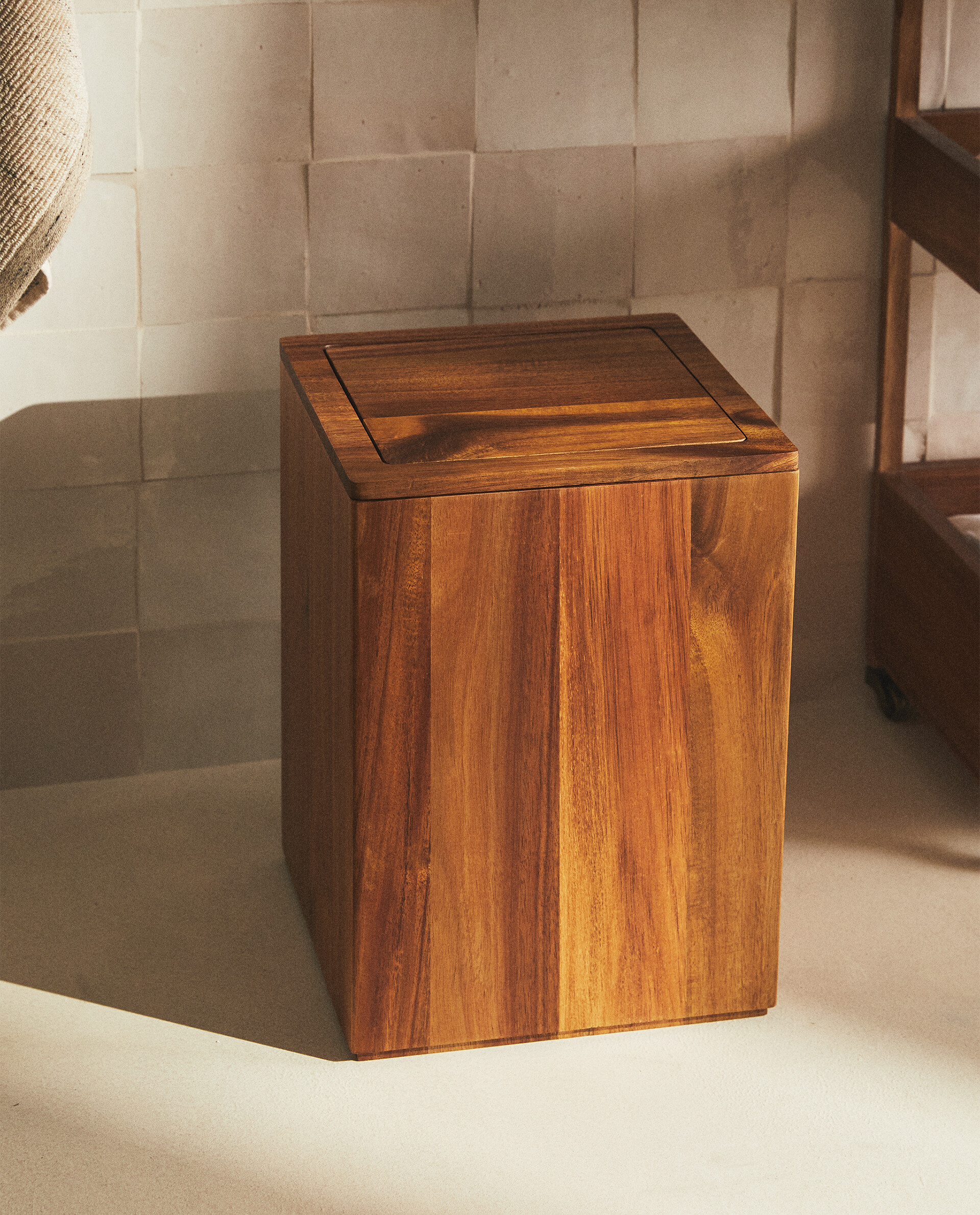 LARGE WOODEN SQUARE BATHROOM WASTEPAPER BIN | Zara Home UAE - ABU DHABI ...