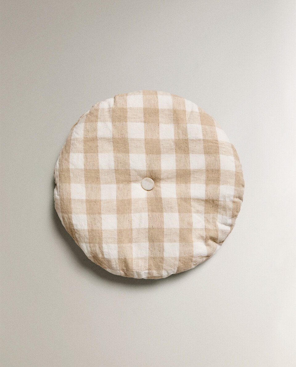 CHILDREN’S ROUND CHECK CUSHION | Zara Home UAE - ABU DHABI/AL AIN/RAS ...