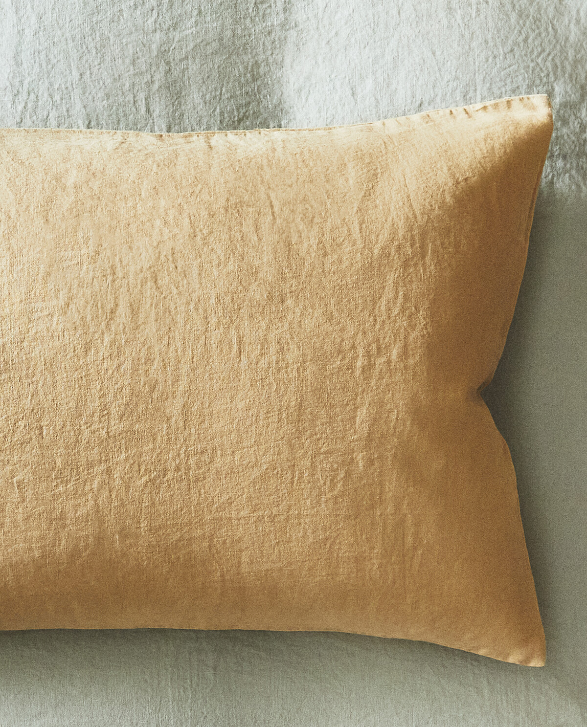 Pillowcases and cushion covers