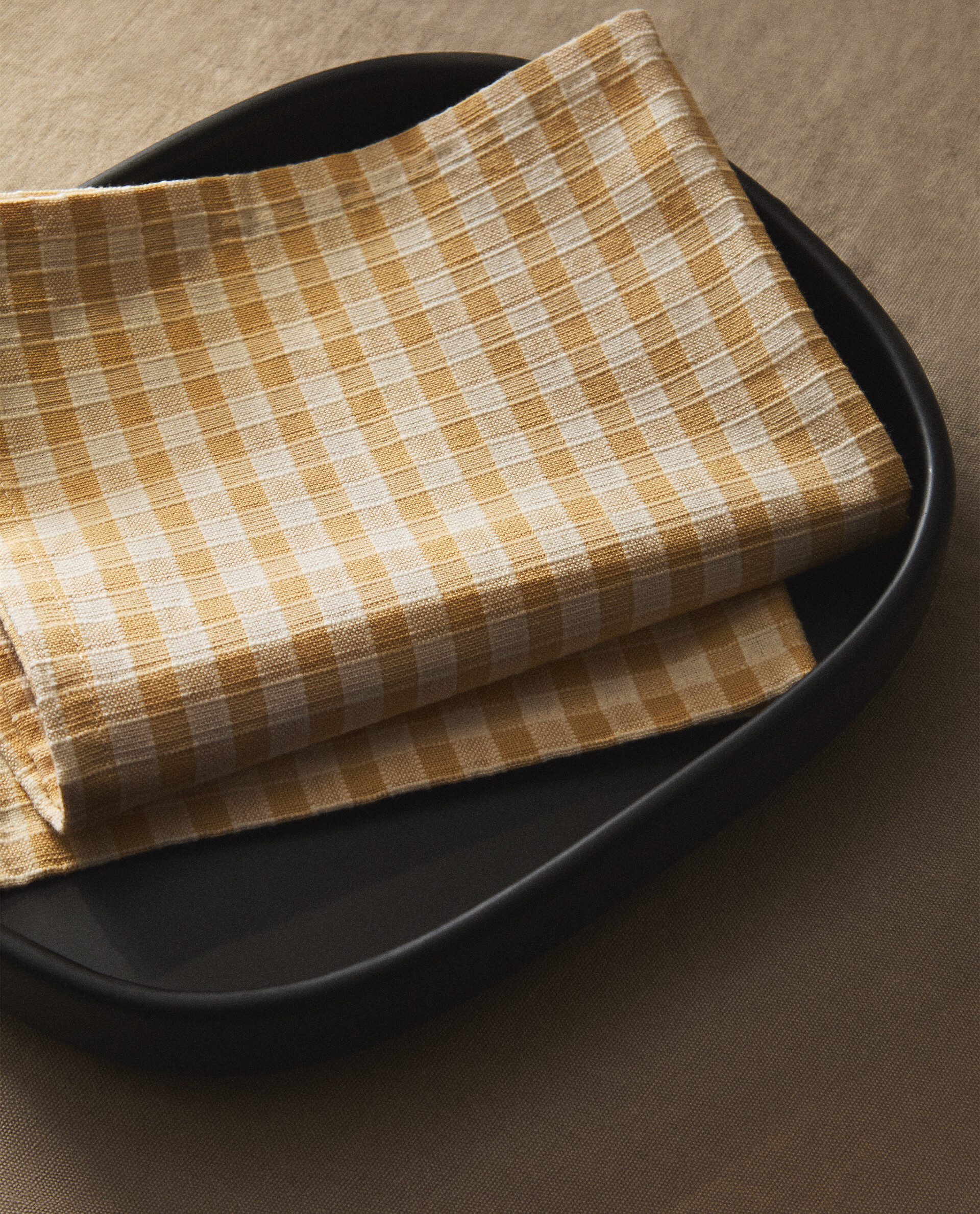 GINGHAM CHECK NAPKIN (PACK OF 2) | Zara Home UAE - DUBAI/SHARJAH/AJMAN ...