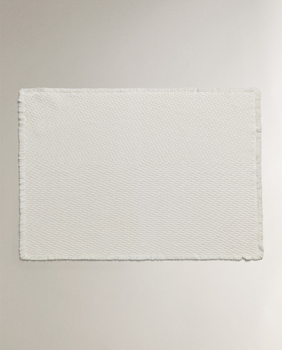 NON-SLIP WOVEN BATH MAT | Zara Home Worldwide