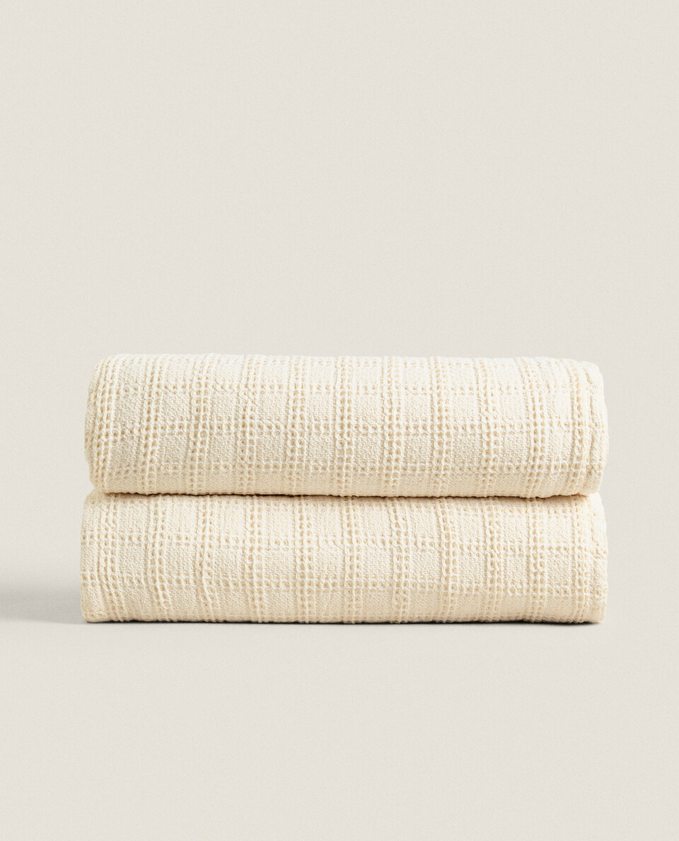 COLCHA EM WAFFLE XADREZ - COLCHAS - QUARTO | Zara Home Brasil