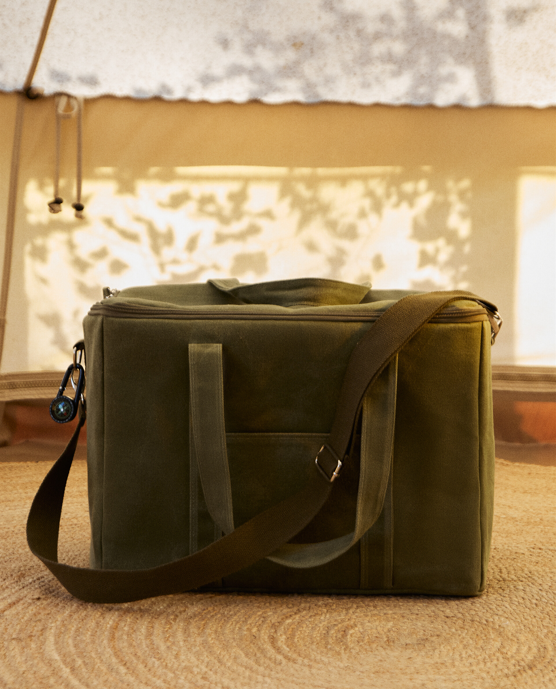 SAC GLACIÈRE ISOTHERME GRAND FORMAT | Zara Home Le Maroc