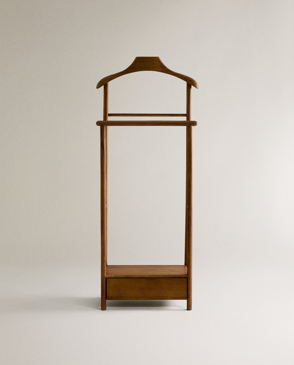 ACACIA WOOD VALET STAND | Zara Home UAE - DUBAI/SHARJAH/AJMAN/UAQ/FUJAIRAH