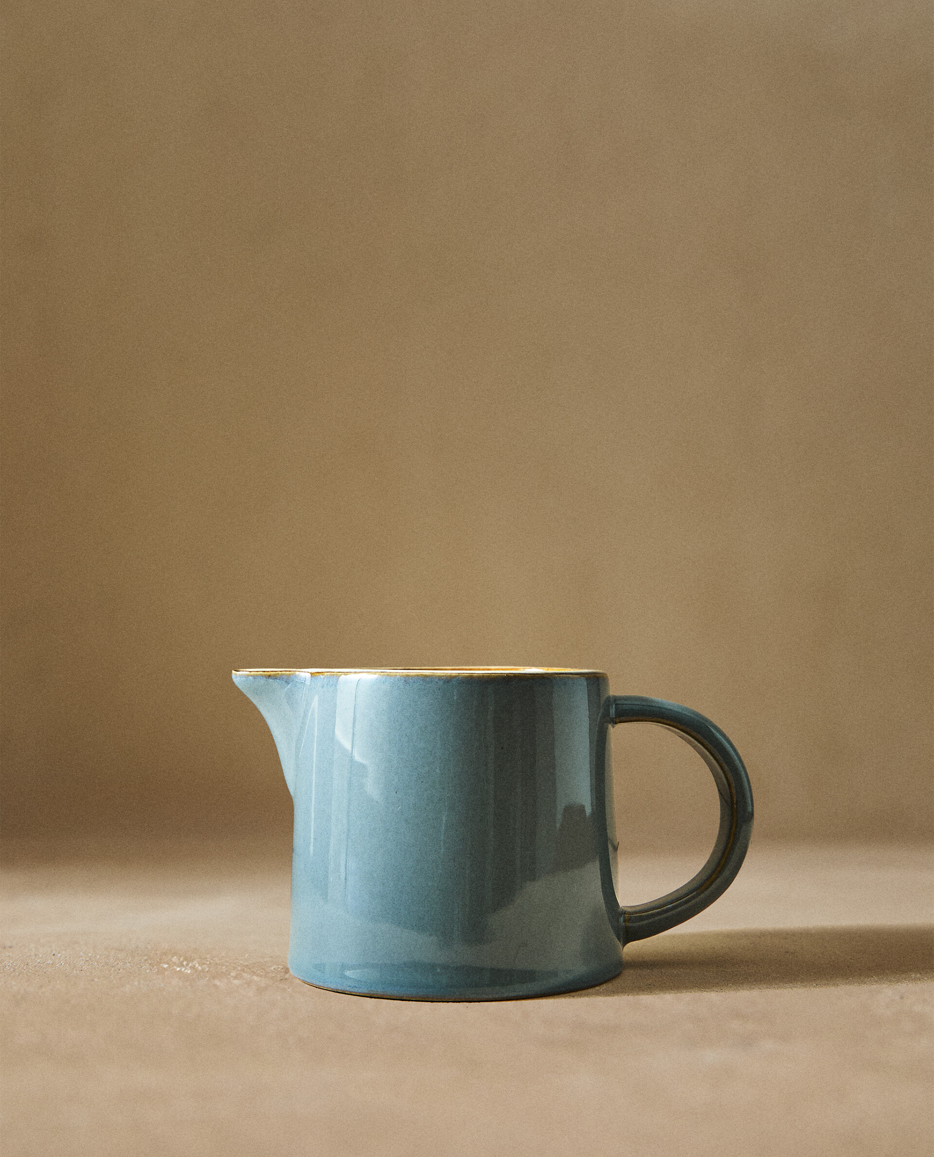 MILK PITCHER WITH CONTRASTING RIM | Zara Home United States of America