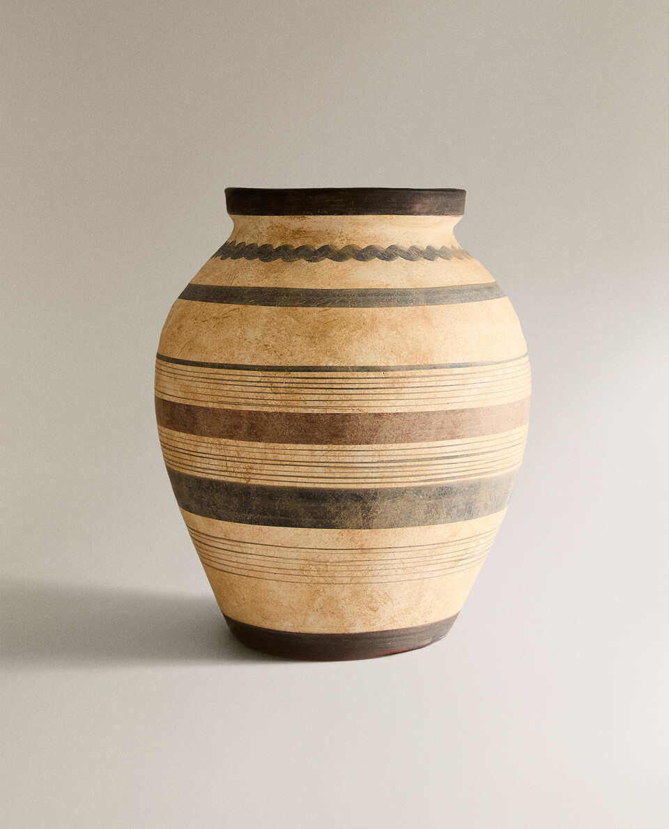 LARGE CERAMIC VASE WITH LINES | Zara Home UAE - ABU DHABI/AL AIN/RAS AL ...