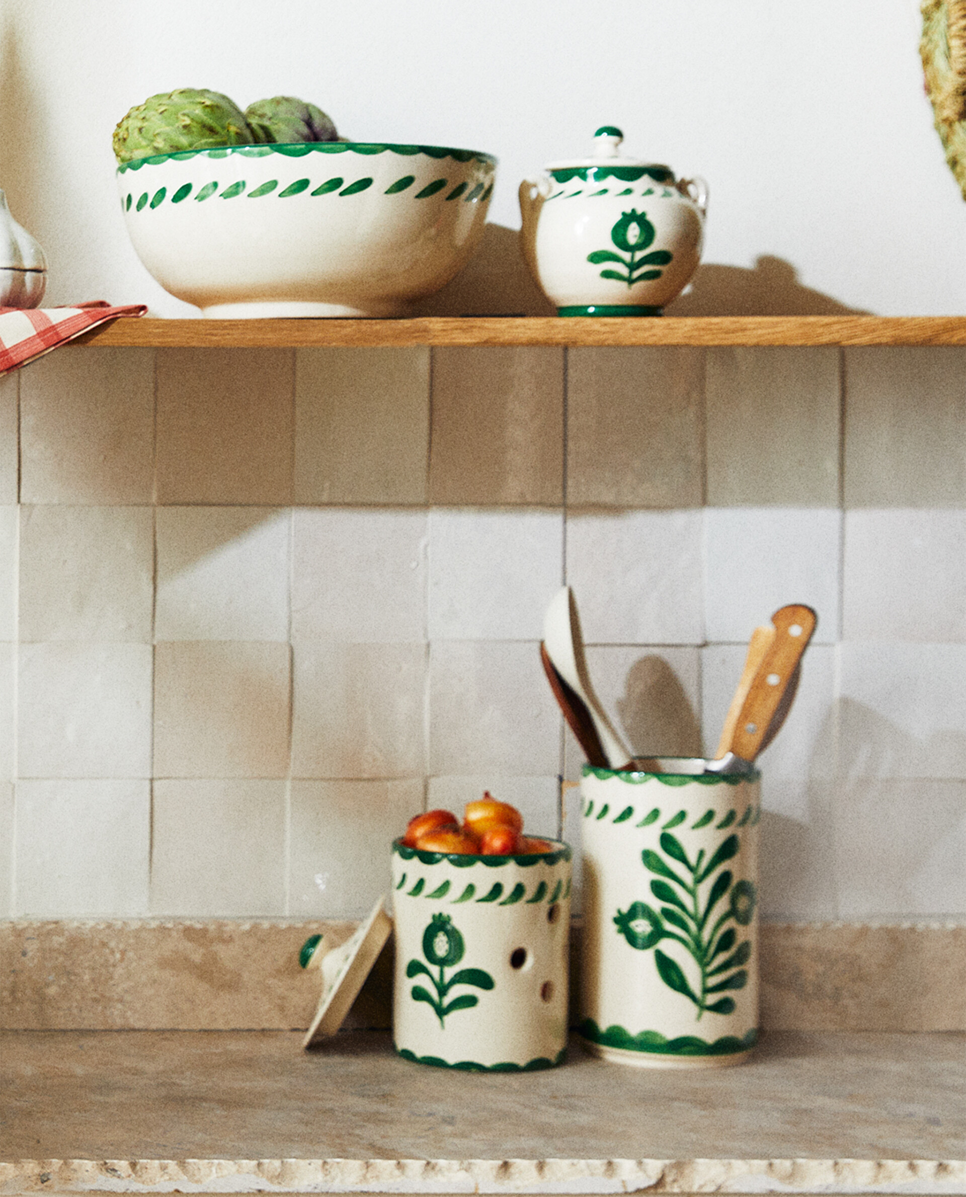 CERAMIC SET WITH PAINTED POMEGRANATE - KITCHEN ACCESSORIES - KITCHEN ...