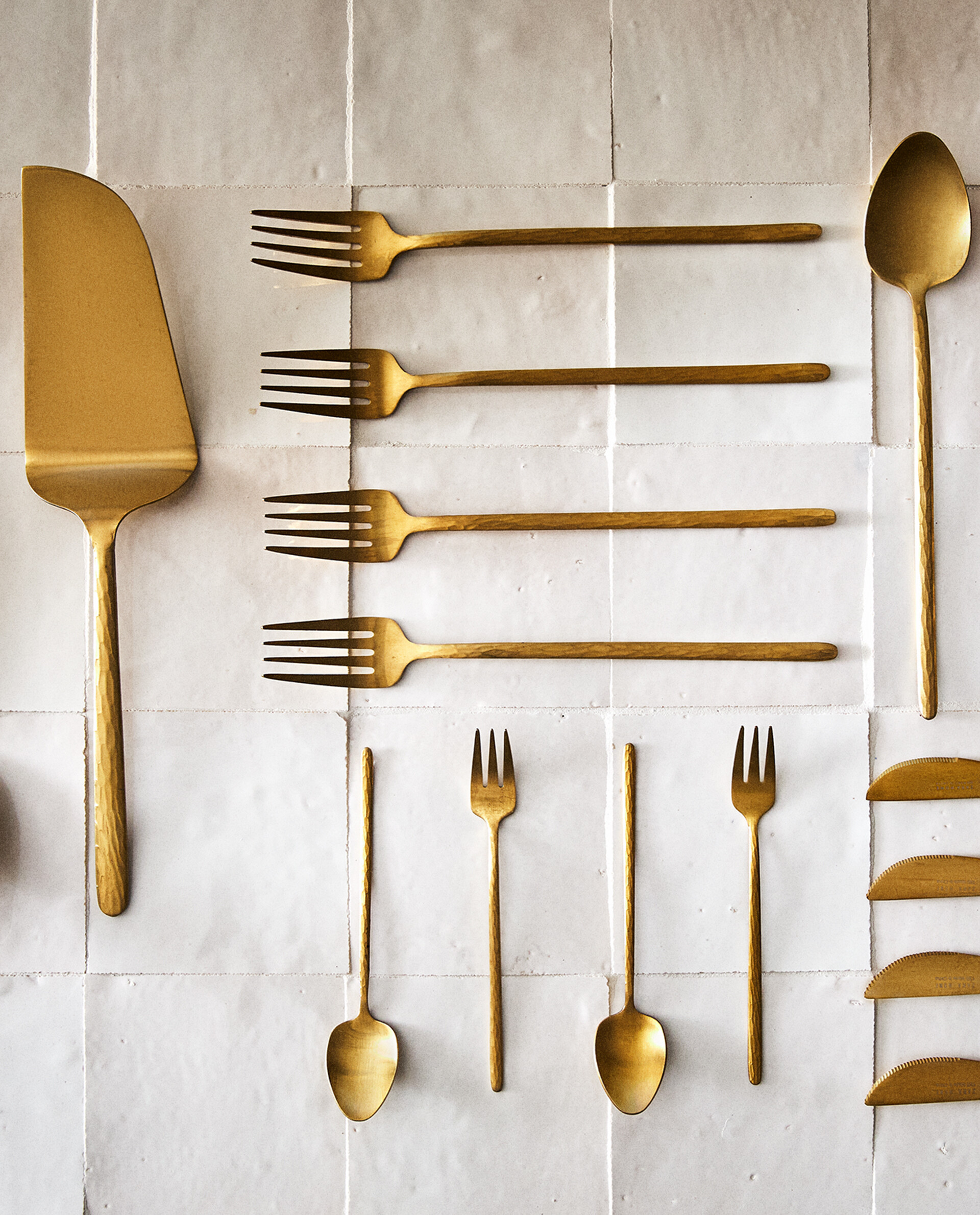 HAMMERED GOLDEN CUTLERY - SPECIAL COLLECTION - NEW COLLECTION | Zara ...