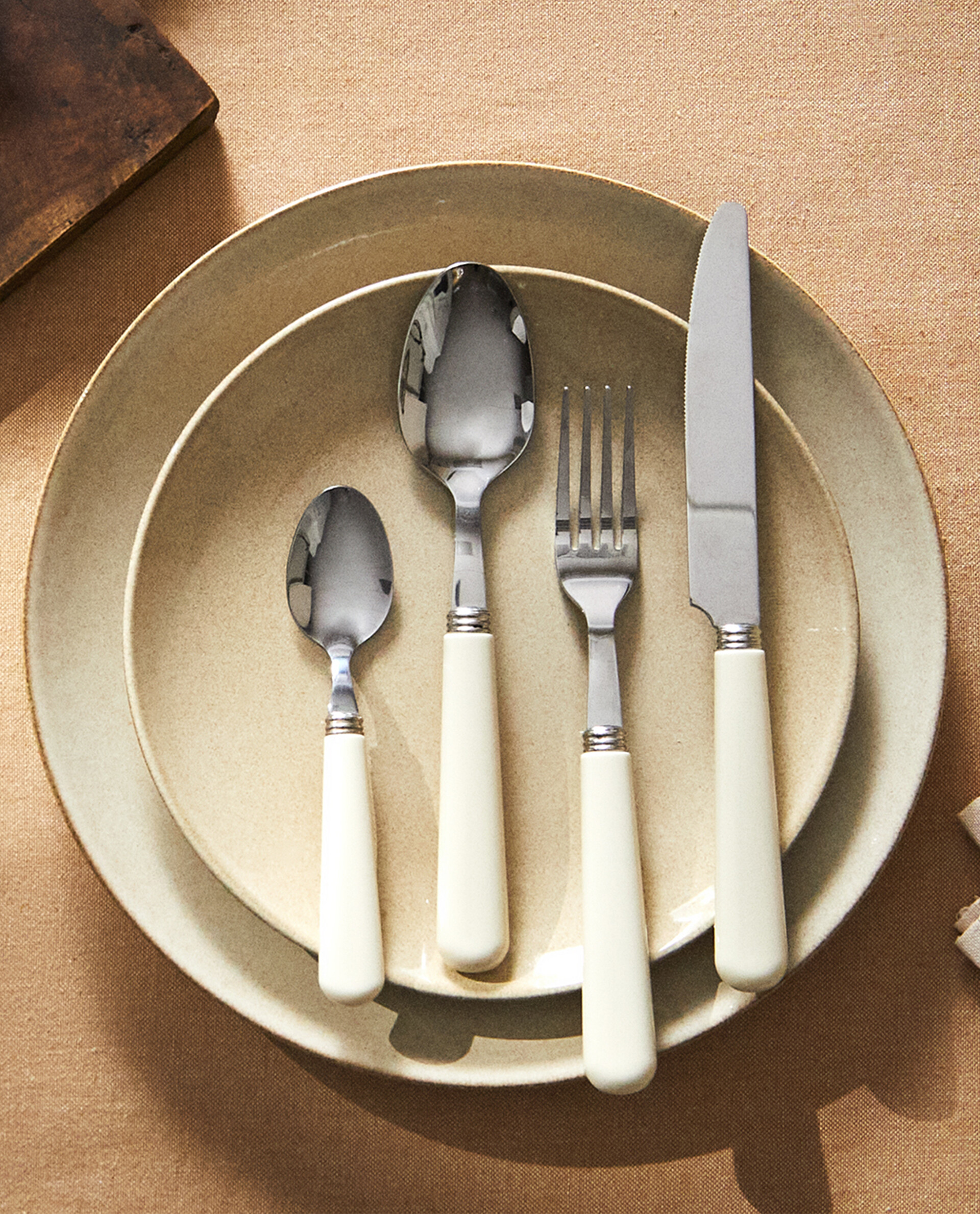 CUTLERY SET WITH HANDLE DETAIL - See all - CUTLERY - DINING | Zara Home ...