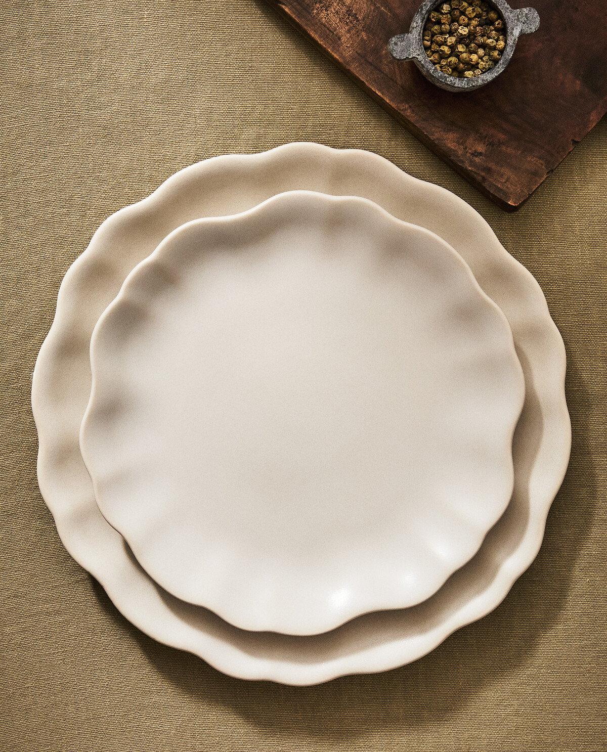 Dessert & bread plates