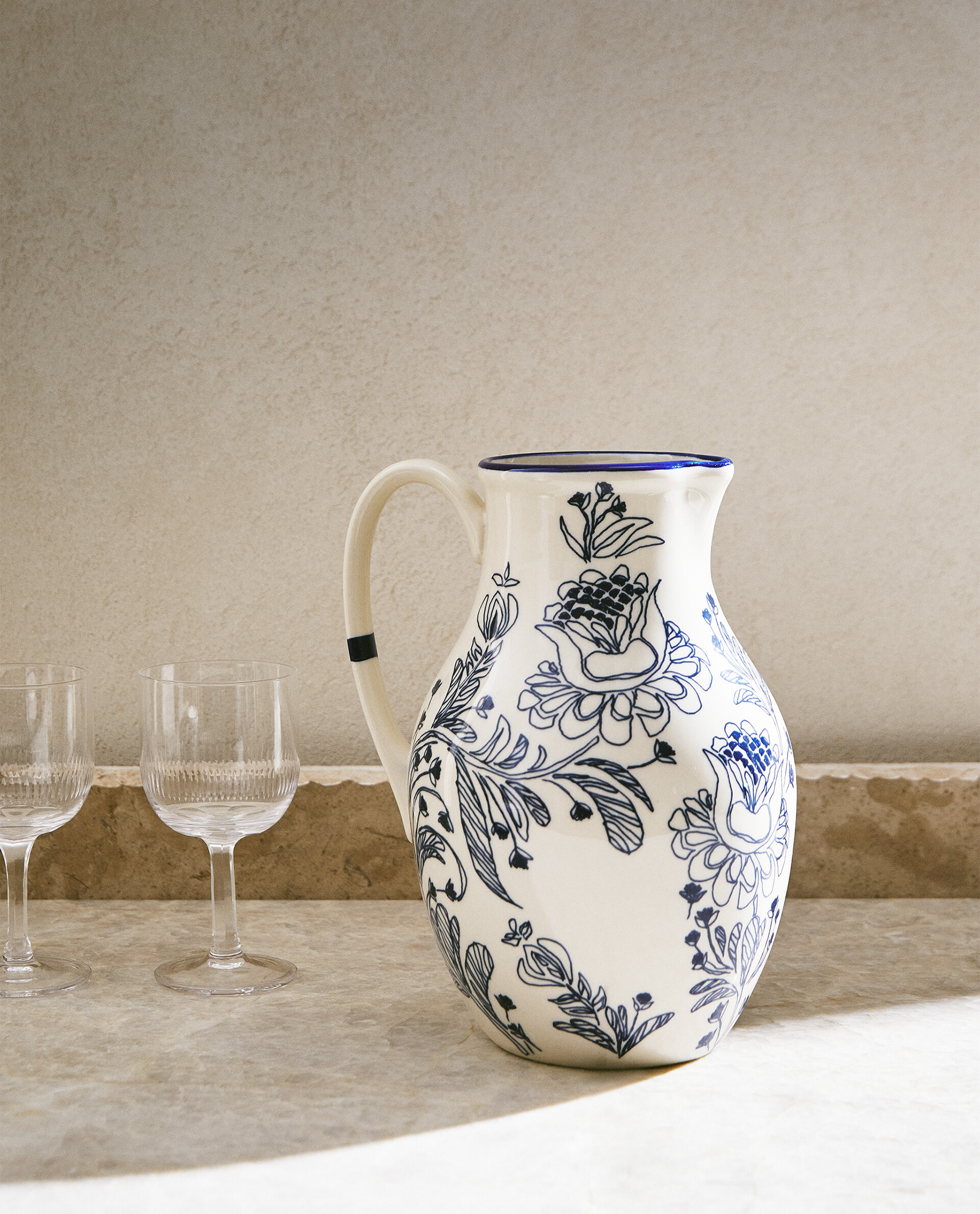 FLORAL STONEWARE JUG | Zara Home UAE - ABU DHABI/AL AIN/RAS AL-KHAIMAH‎