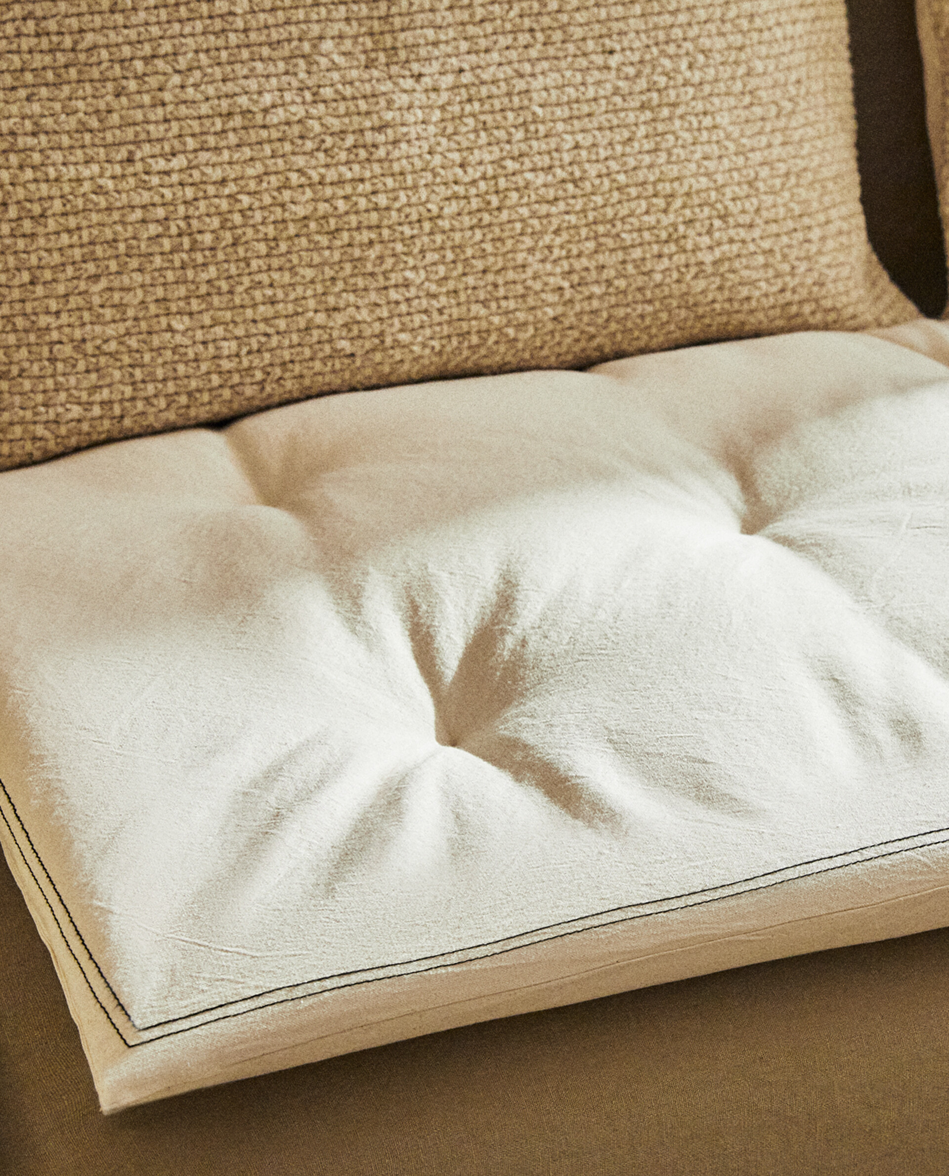 TOPPER WITH PIPING | Zara Home Germany