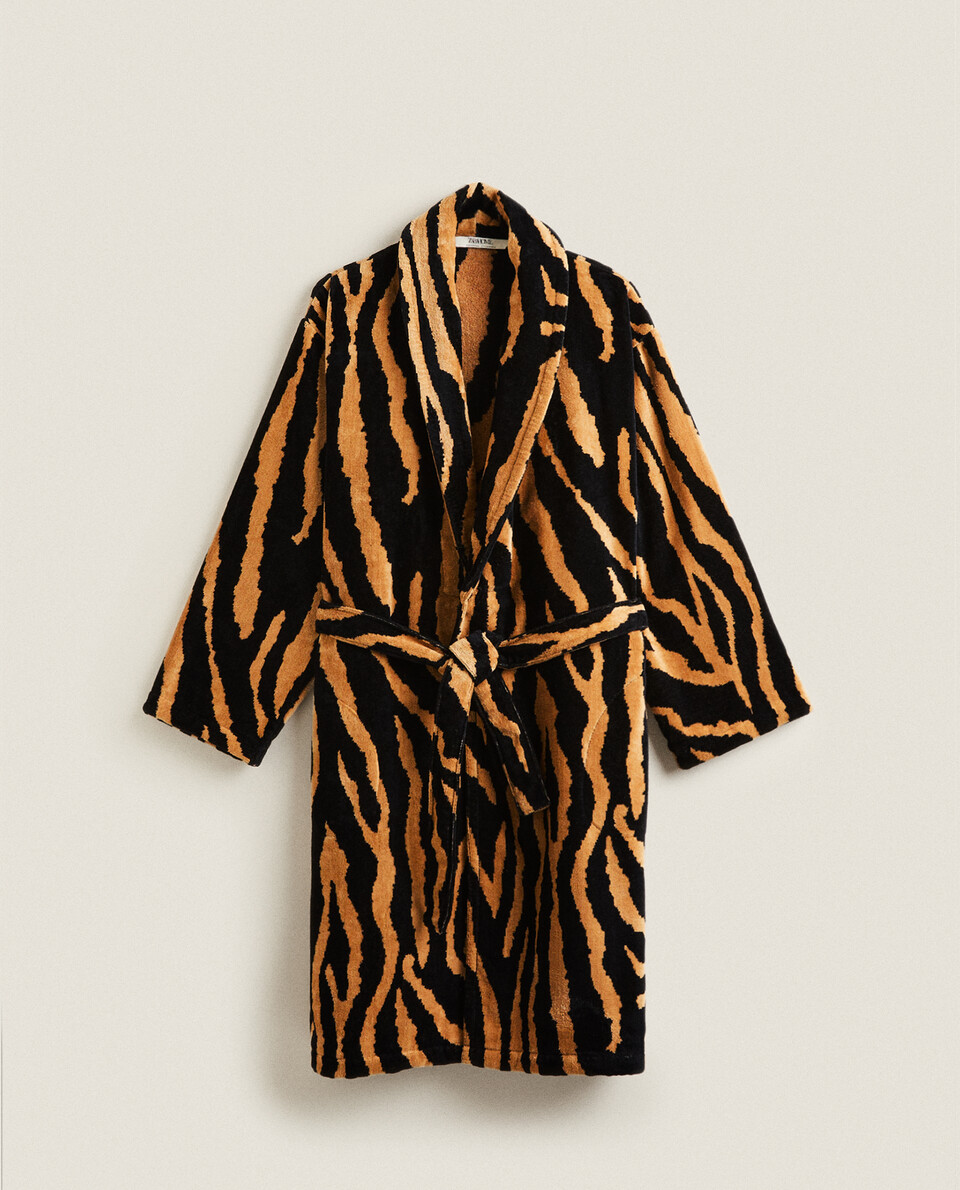 Jacquard Tiger Dressing Gown Zara Home Uae Abu Dhabial Ainras Al