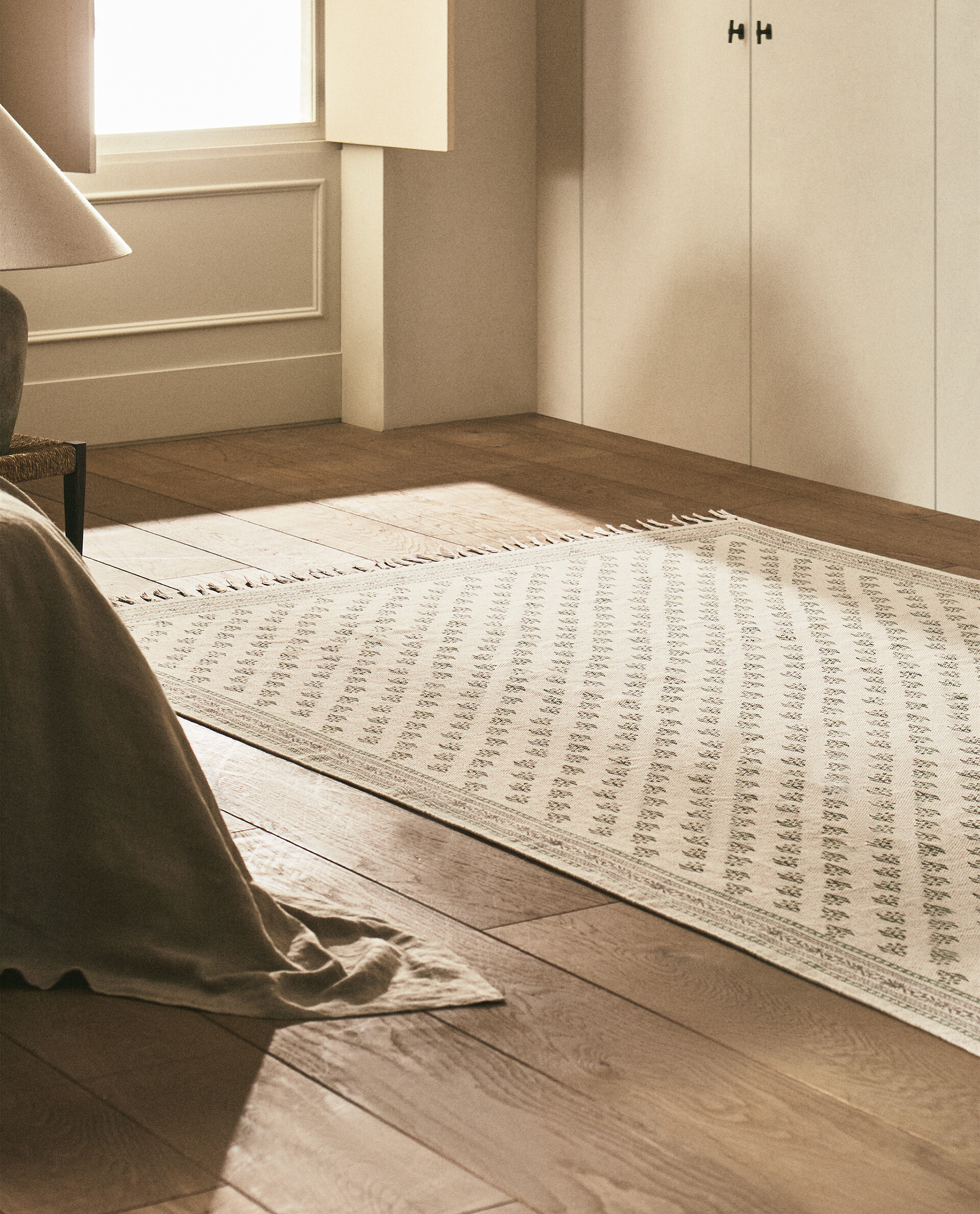 Rectangular Floral Block Print Area Rug With Fringing Zara Home