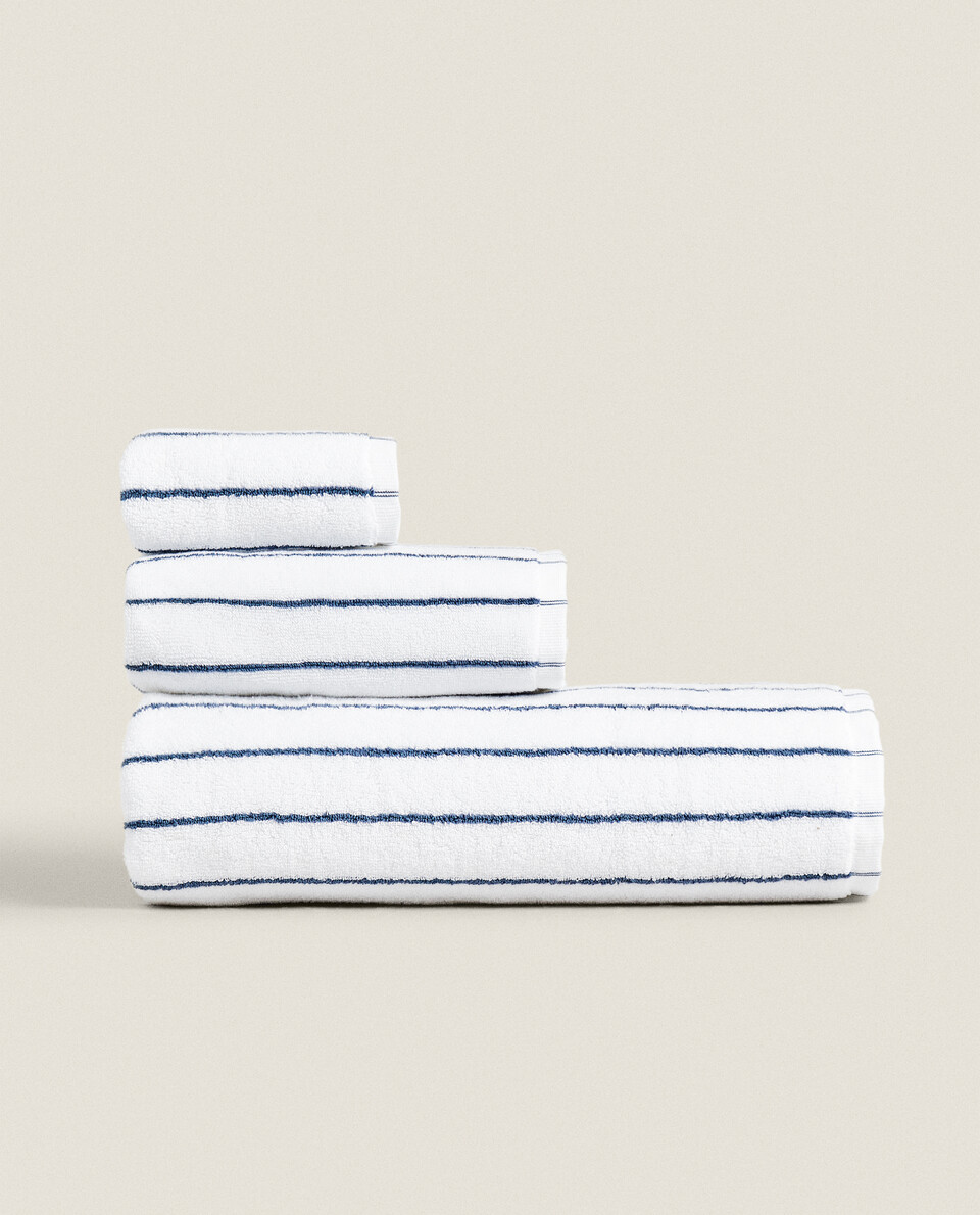 Bathroom towels