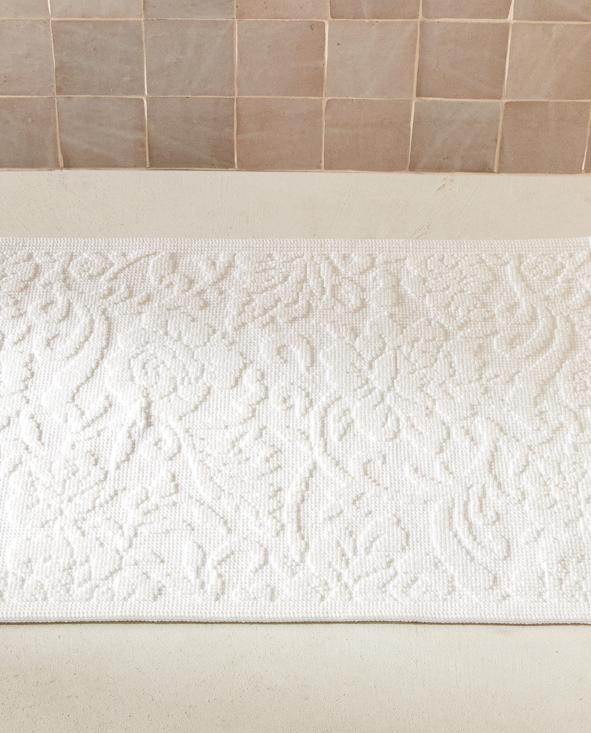 FLORAL JACQUARD BATH MAT | Zara Home United States of America