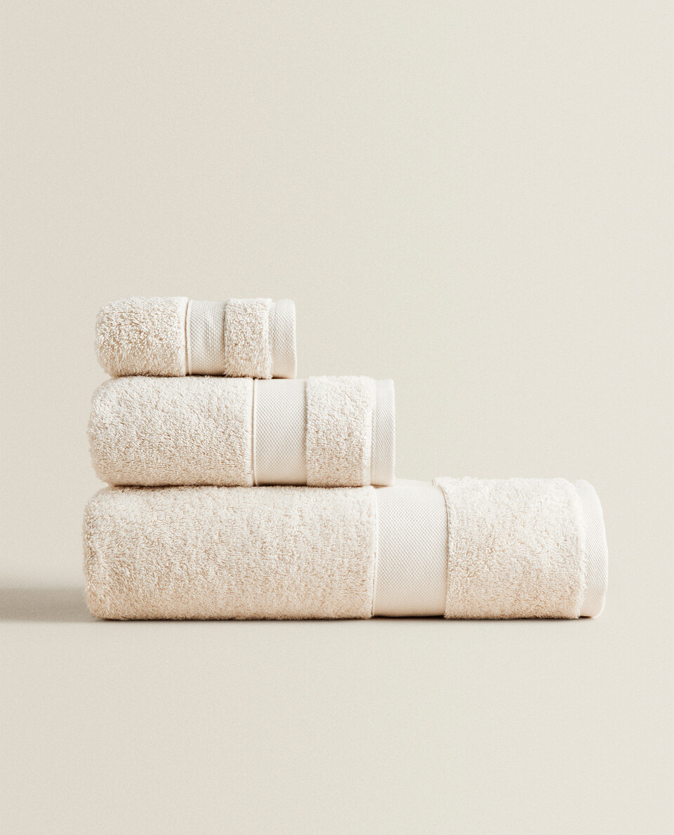 SERVIETTE DE BAIN COTON PREMIUM | Zara Home France