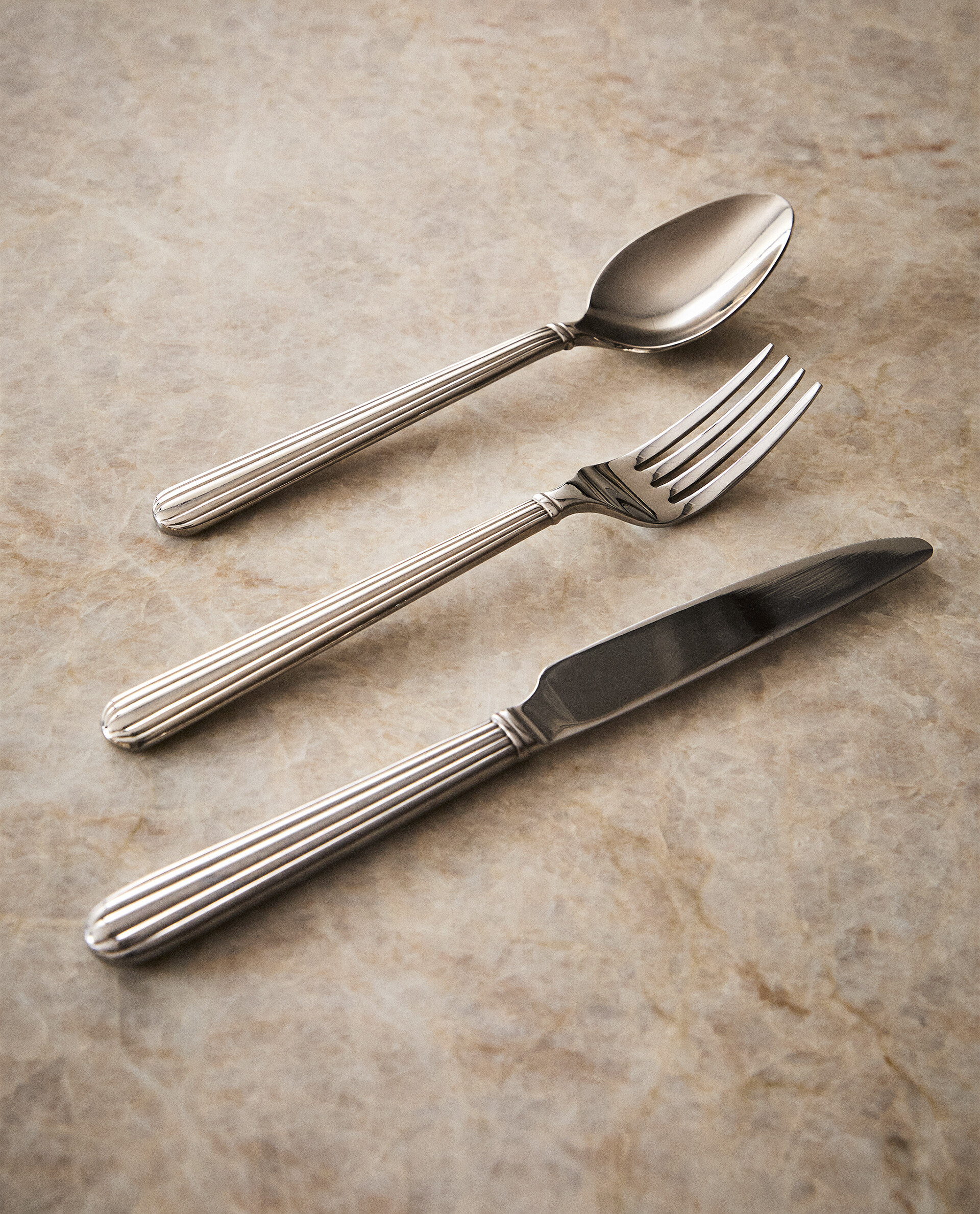 STEEL CUTLERY SET WITH SCORED HANDLE | Zara Home UAE - ABU DHABI/AL AIN ...