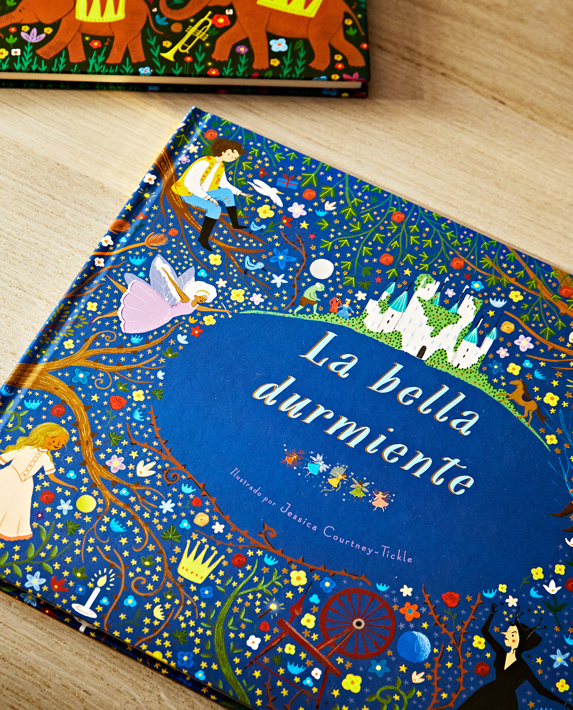 LIVRO INFANTIL MUSICAL 'LA BELLA DURMIENTE' | Zara Home Portugal