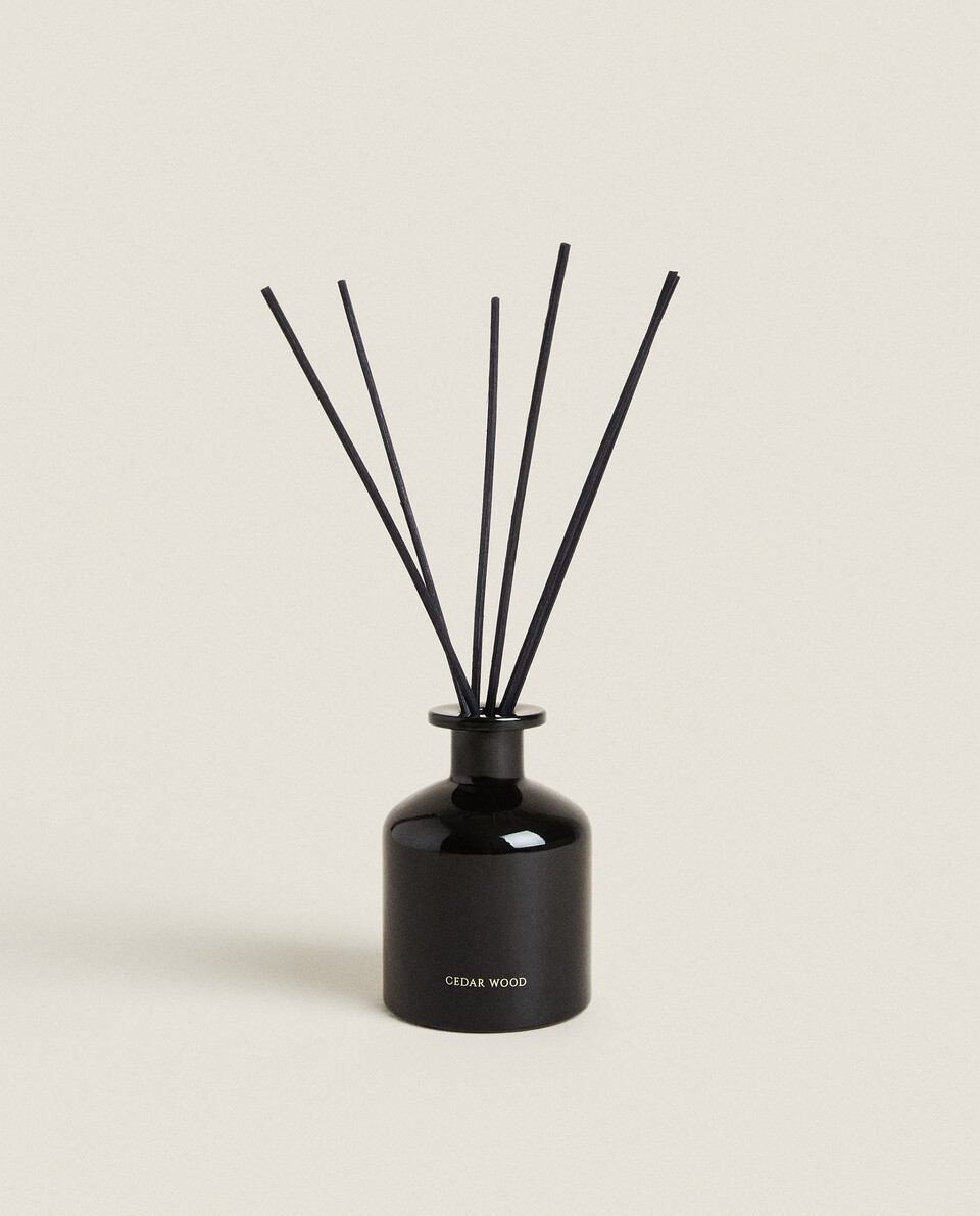 (250 ML) DIFFUSEUR EN STICKS CEDAR WOOD | Zara Home France