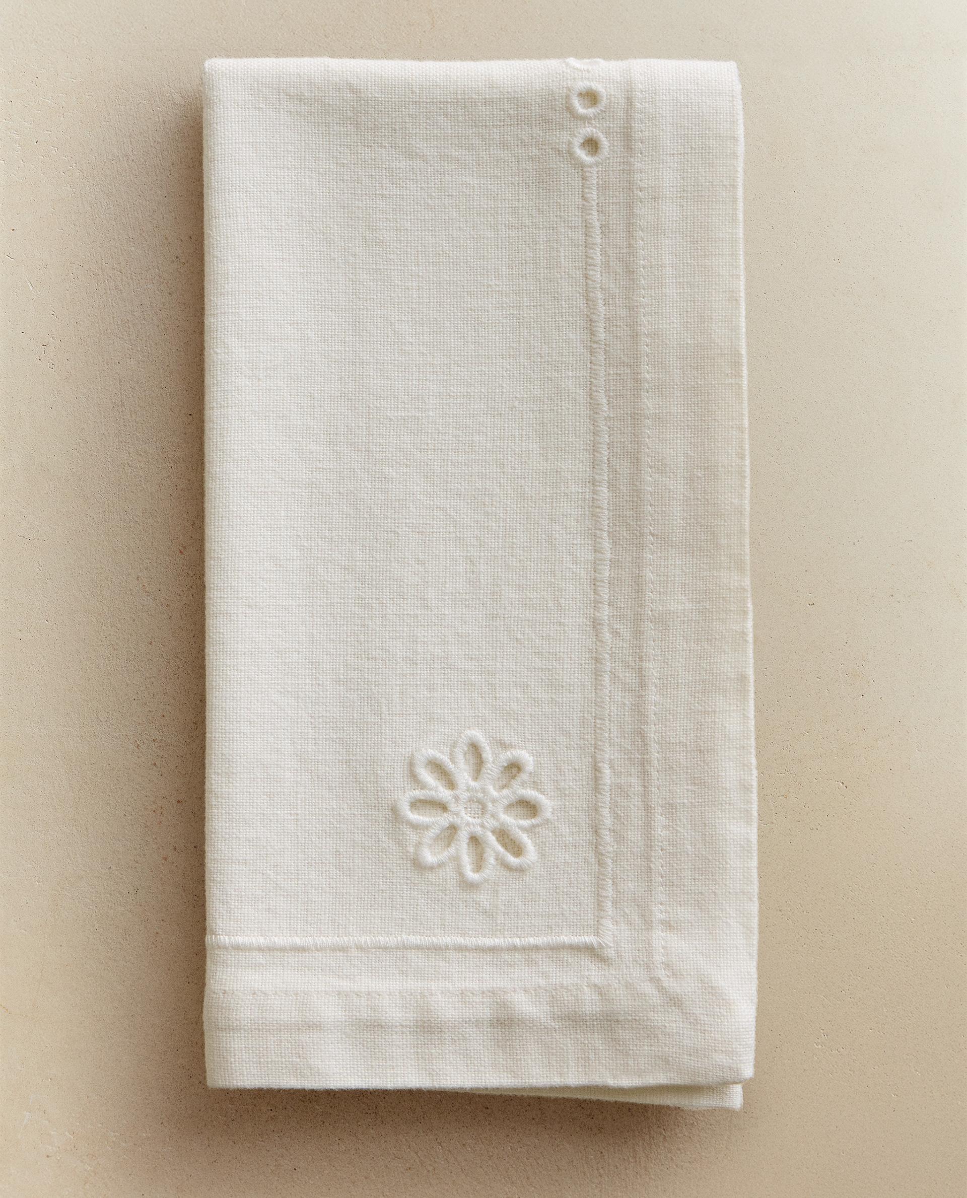 PACK OF NAPKINS WITH CUTWORK EMBROIDERY (PACK OF 2) | Zara Home België ...