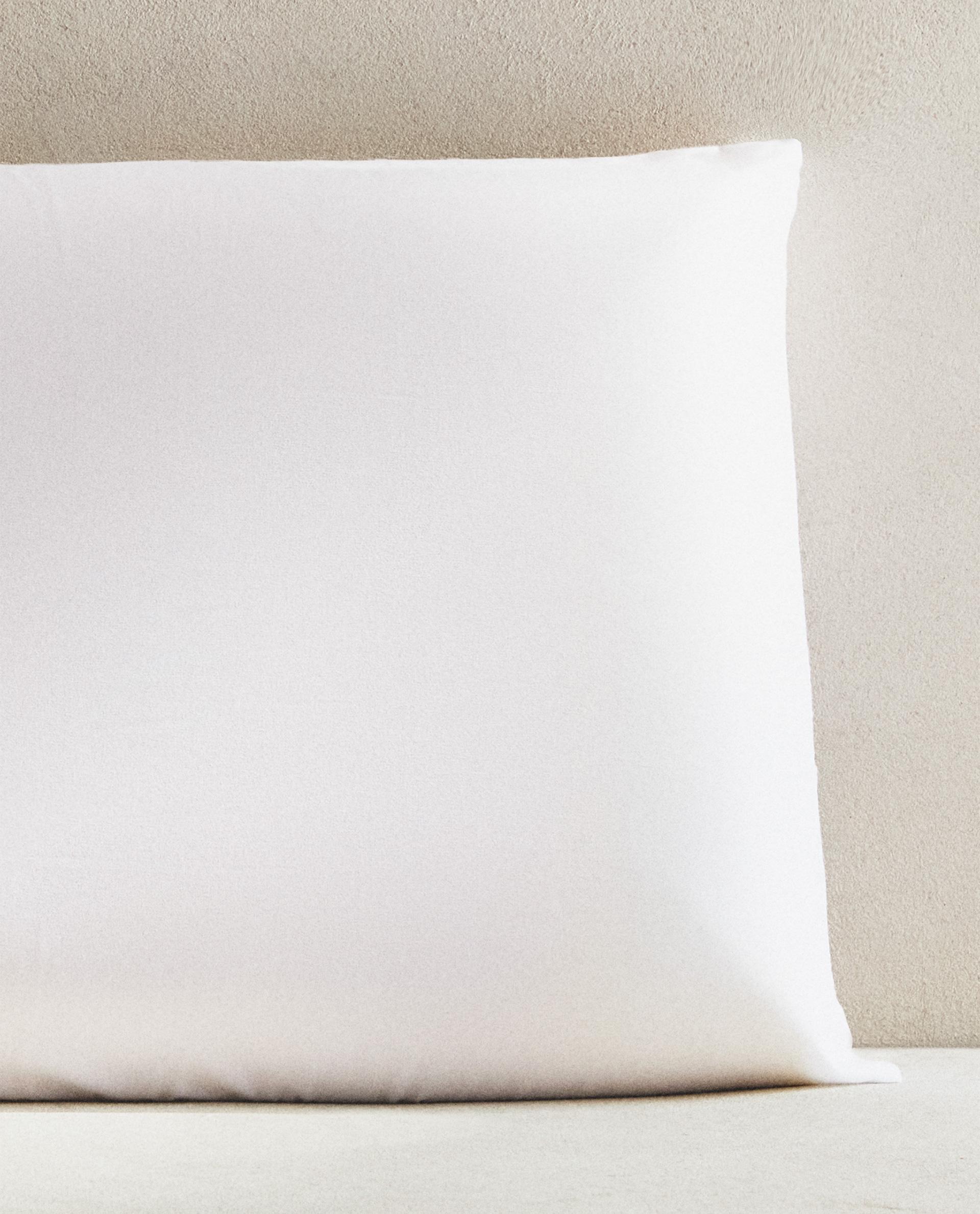 VISCOELASTIC BLOCK PILLOW | Zara Home Ireland
