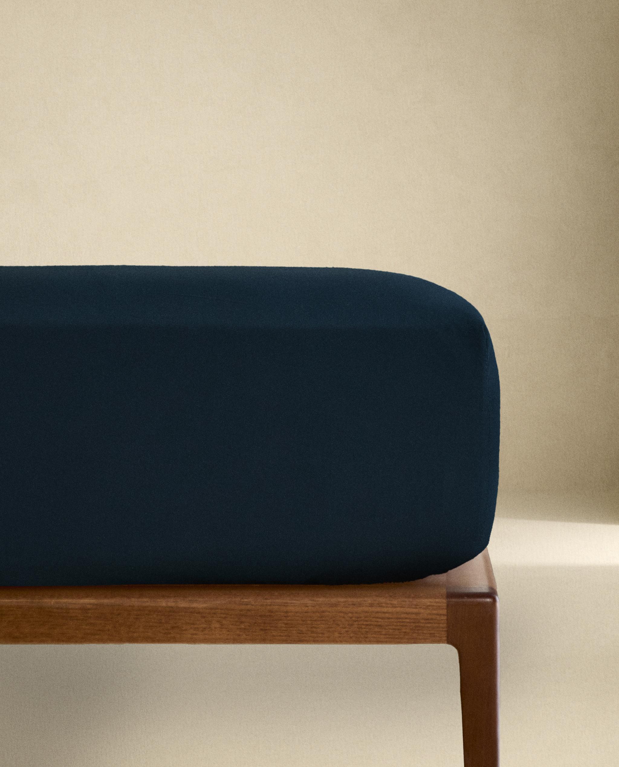 WASHED COTTON PERCALE FITTED SHEET X SOCIETY LIMONTA | Zara Home Kuwait