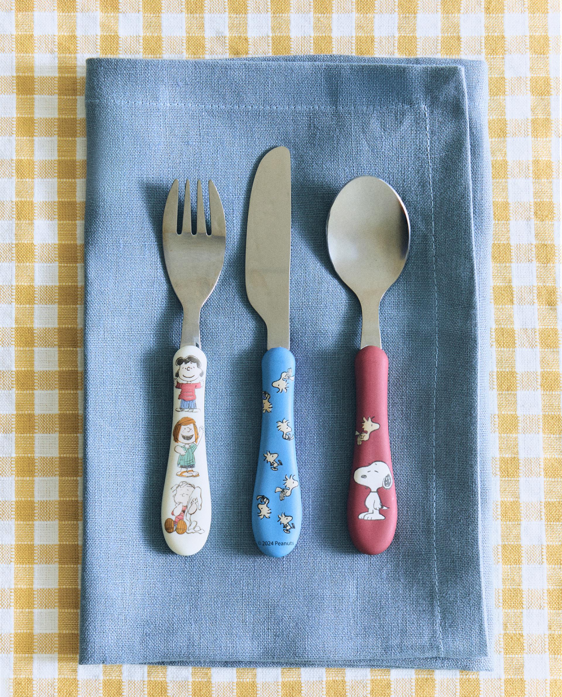 CHILDREN'S PEANUTS™ CUTLERY SET WITH PASTEL-COLOURED HANDLE (SET OF 3 ...