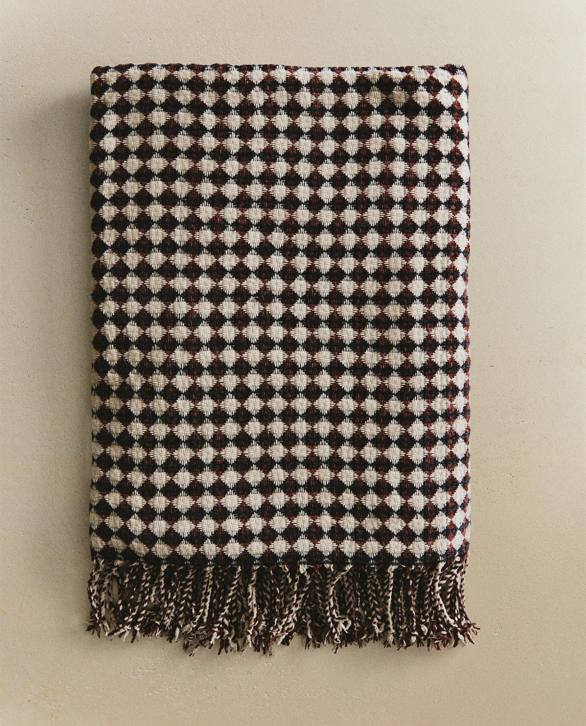 DIAMOND PATTERN CHENILLE BLANKET | Zara Home Ireland