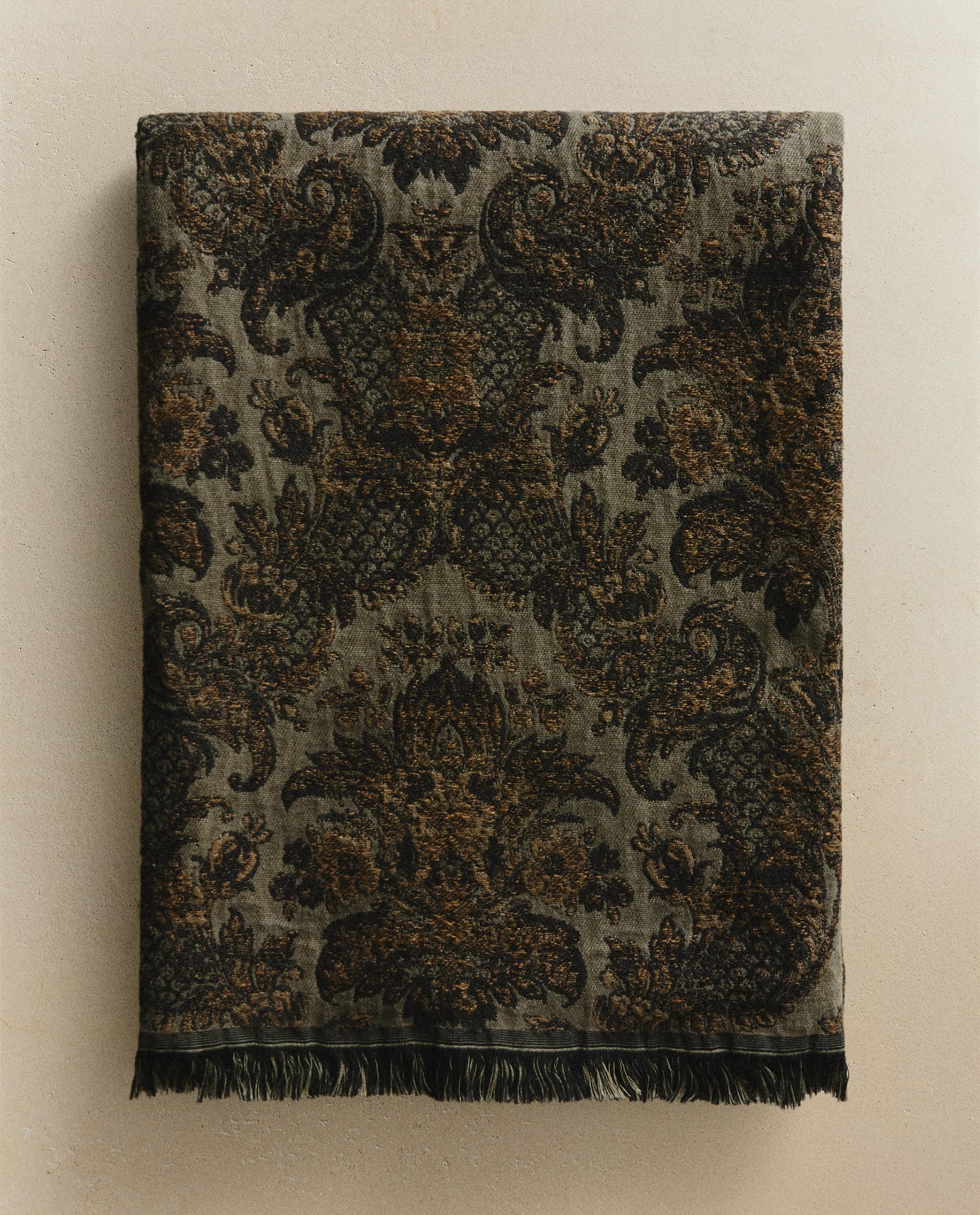 FLORAL JACQUARD THROW | Zara Home Thailand