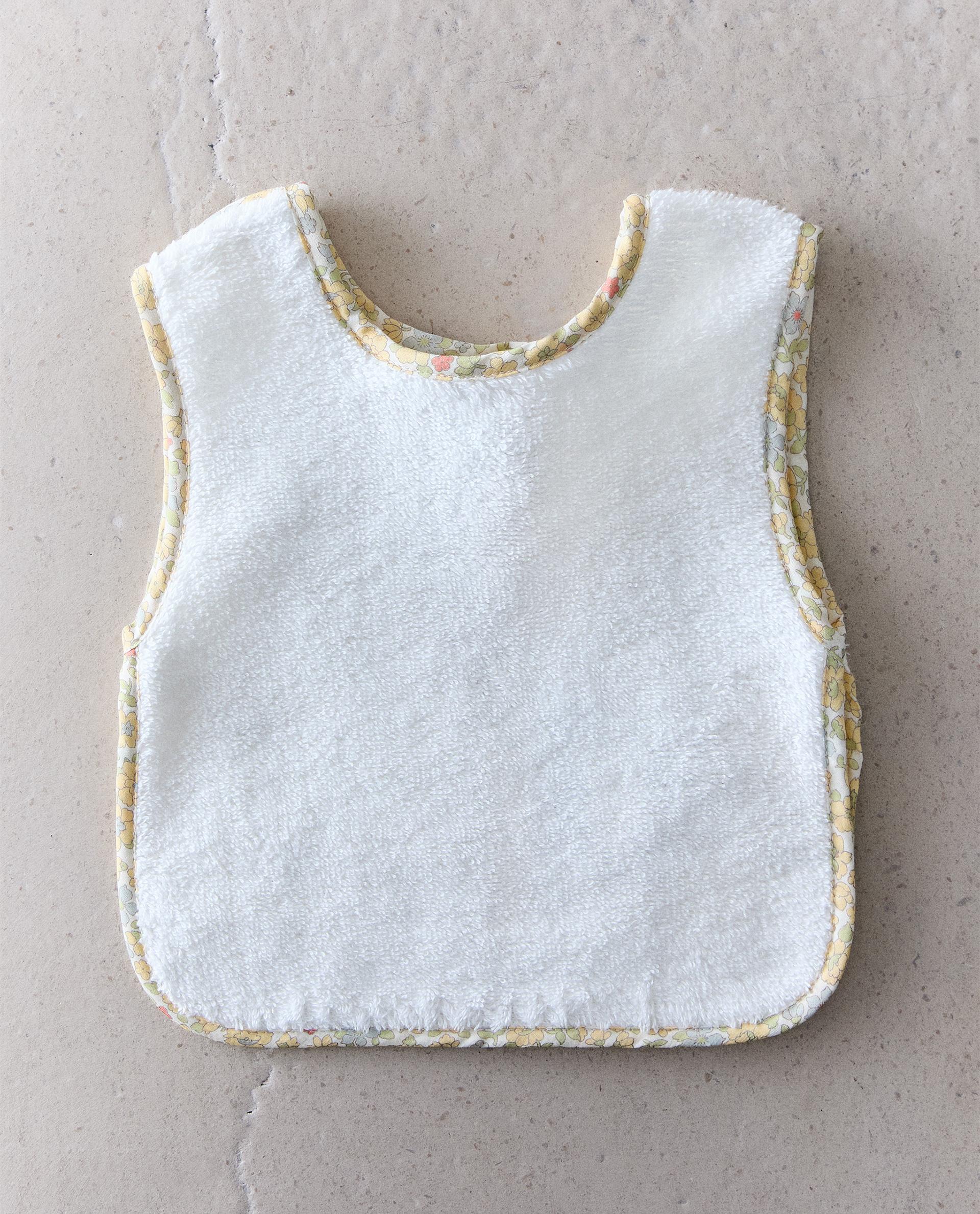 BABERO INFANTIL PIPING FLOR | Zara Home España