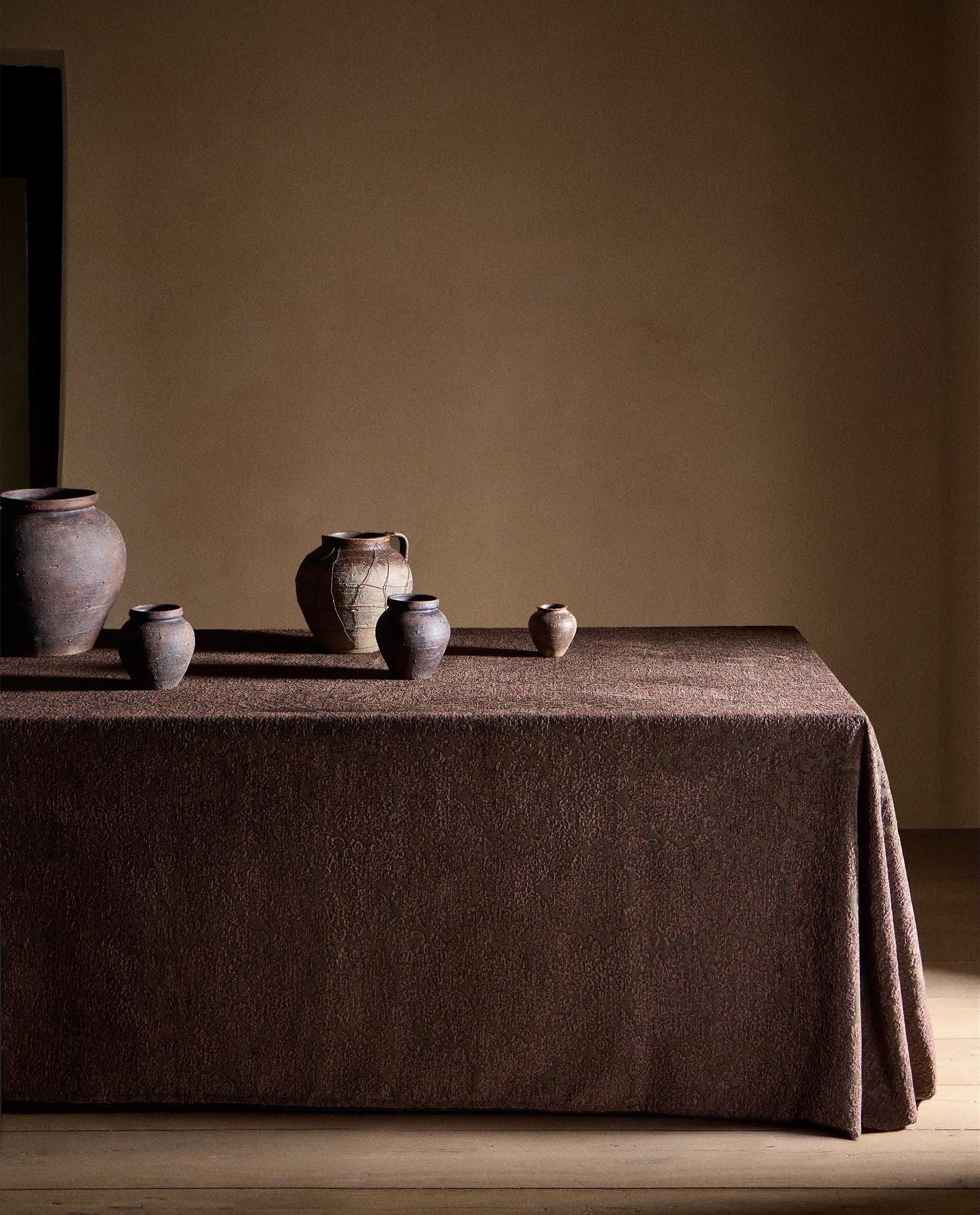 CHENILLE BLEND JACQUARD TABLECLOTH | Zara Home Bahrain