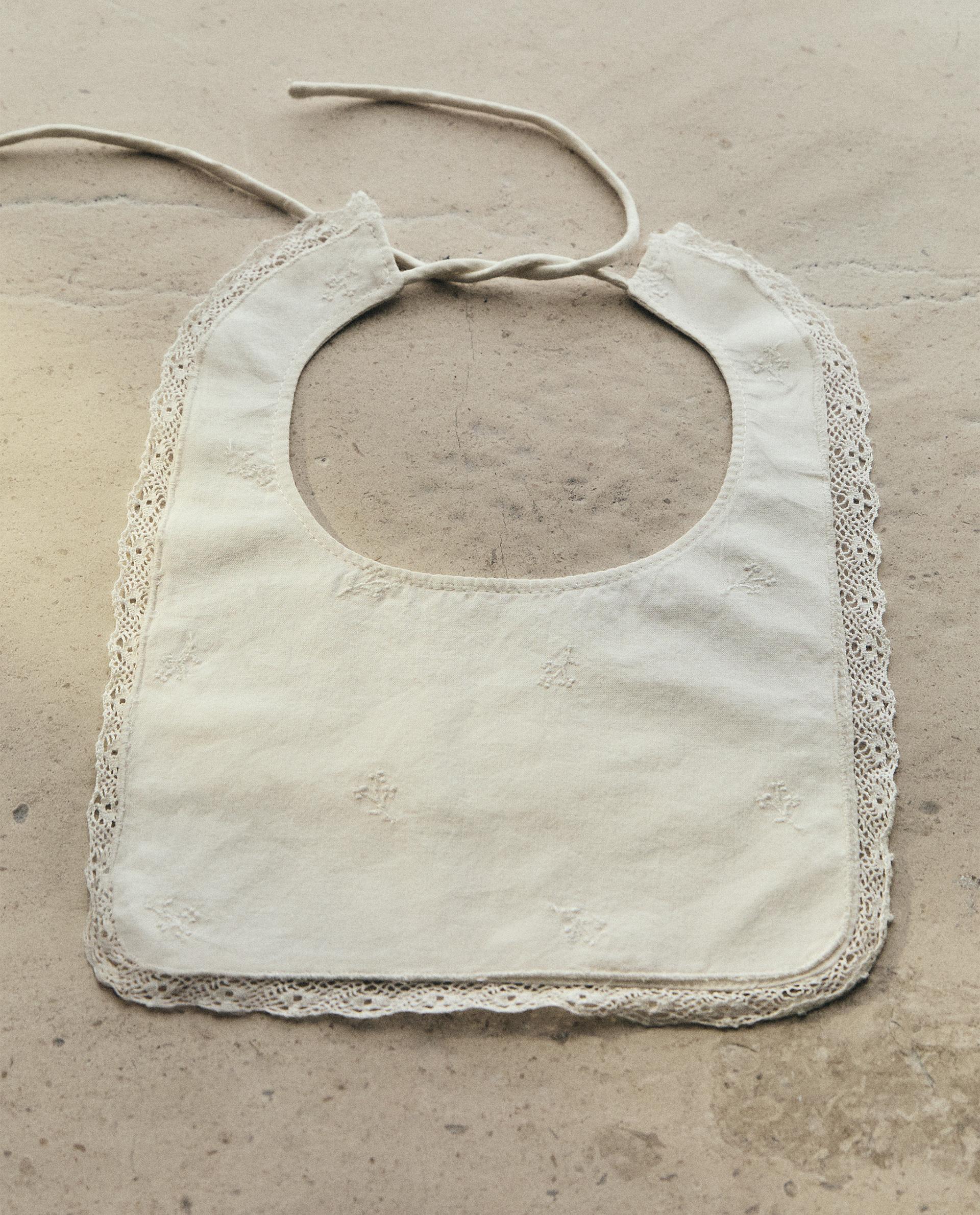 BABERO BEBÉ BORDADO FLOR | Zara Home España