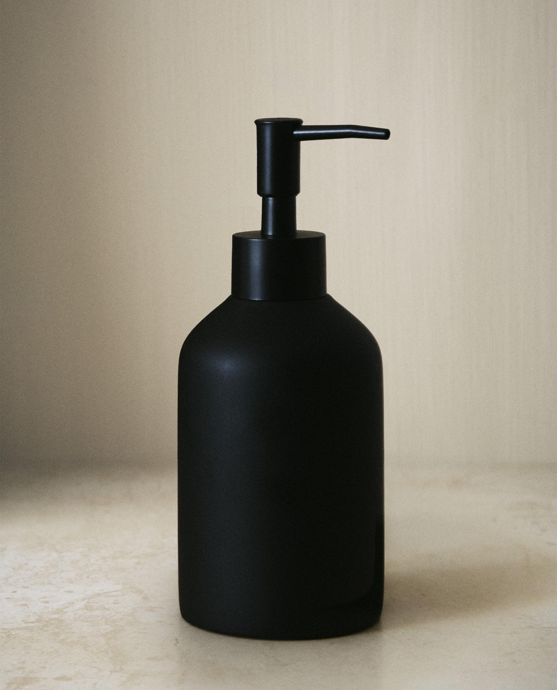 BLACK RESIN SOAP DISPENSER | Zara Home Thailand