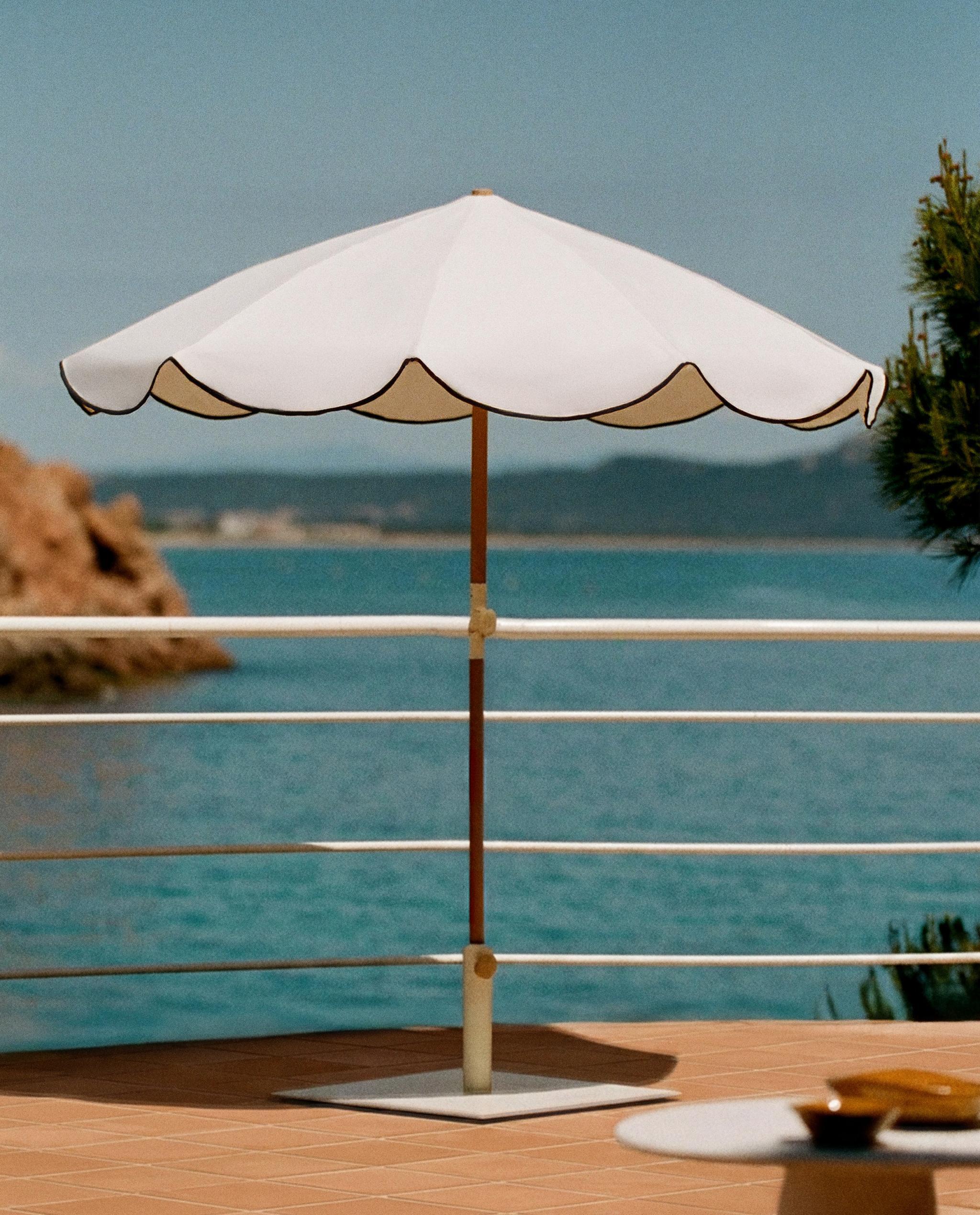 PIE SOMBRILLA PLAYA | Zara Home México