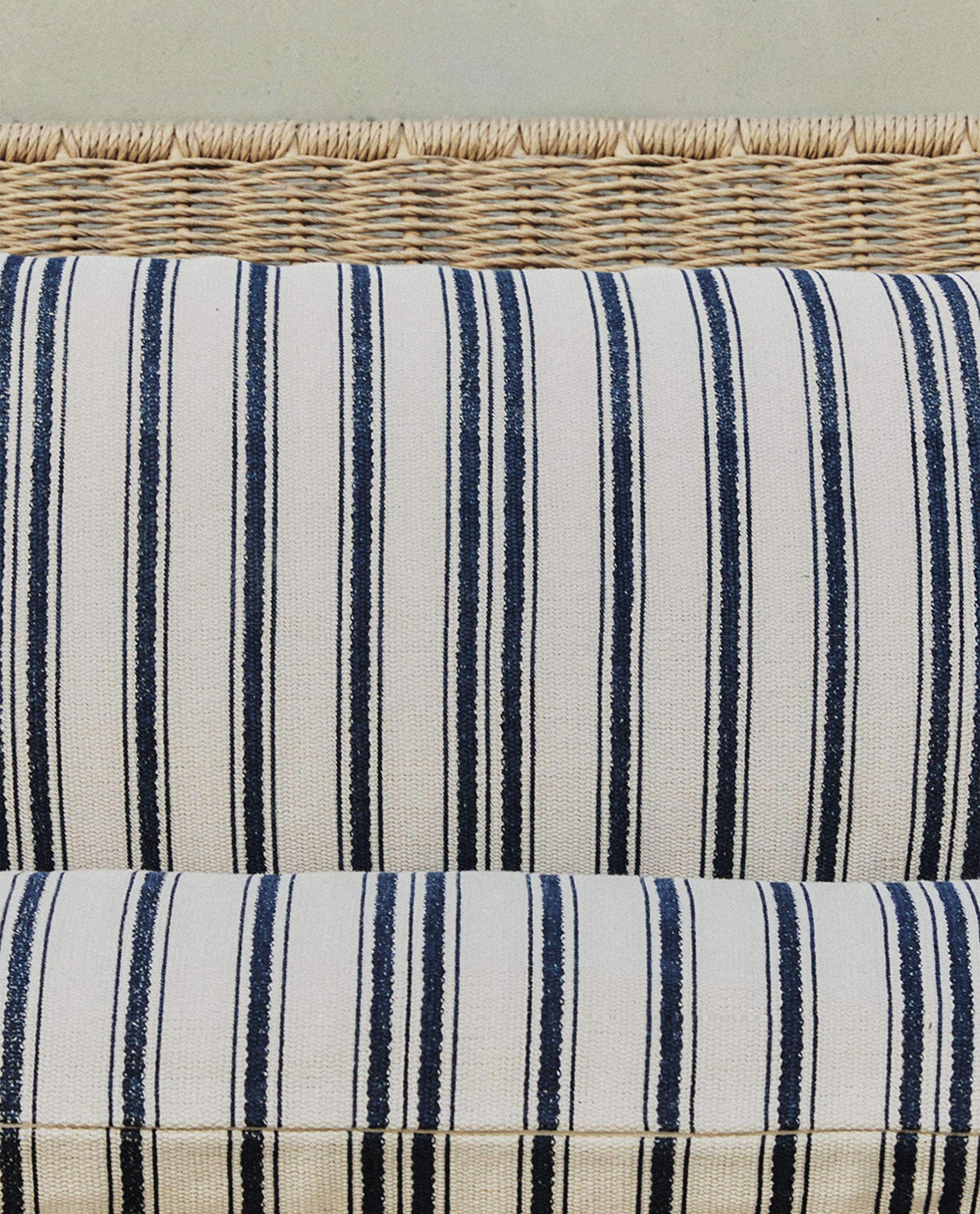 COUSSIN DOSSIER BANQUETTE EXTÉRIEURE RAYURES | Zara Home België / Belgique