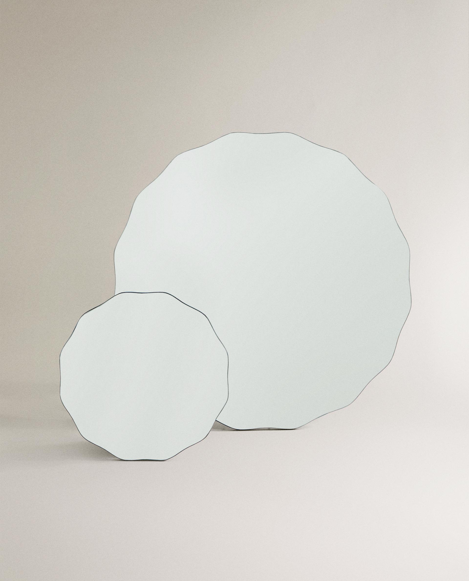 WANDSPIEGEL MET GOLVENDE RAND | Zara Home Nederland