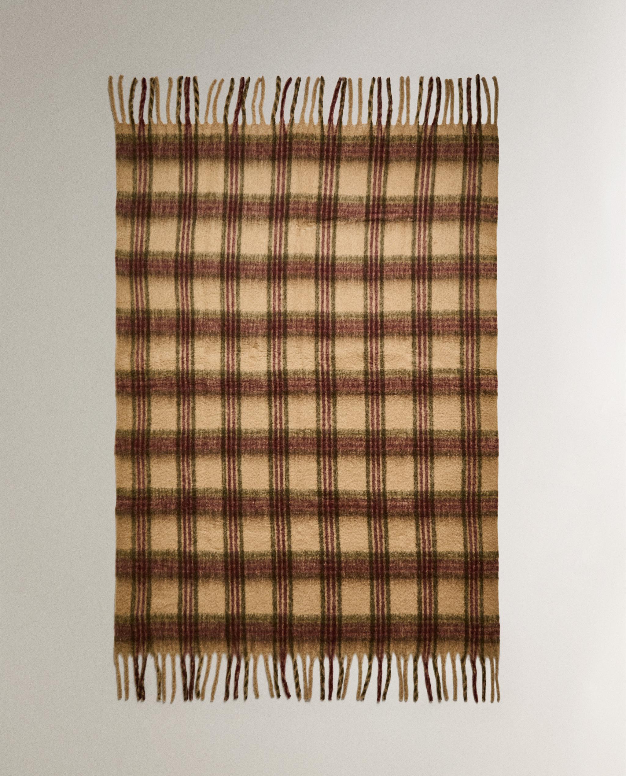 SOFT CHECK THROW WITH FRINGING | Zara Home Worldwide