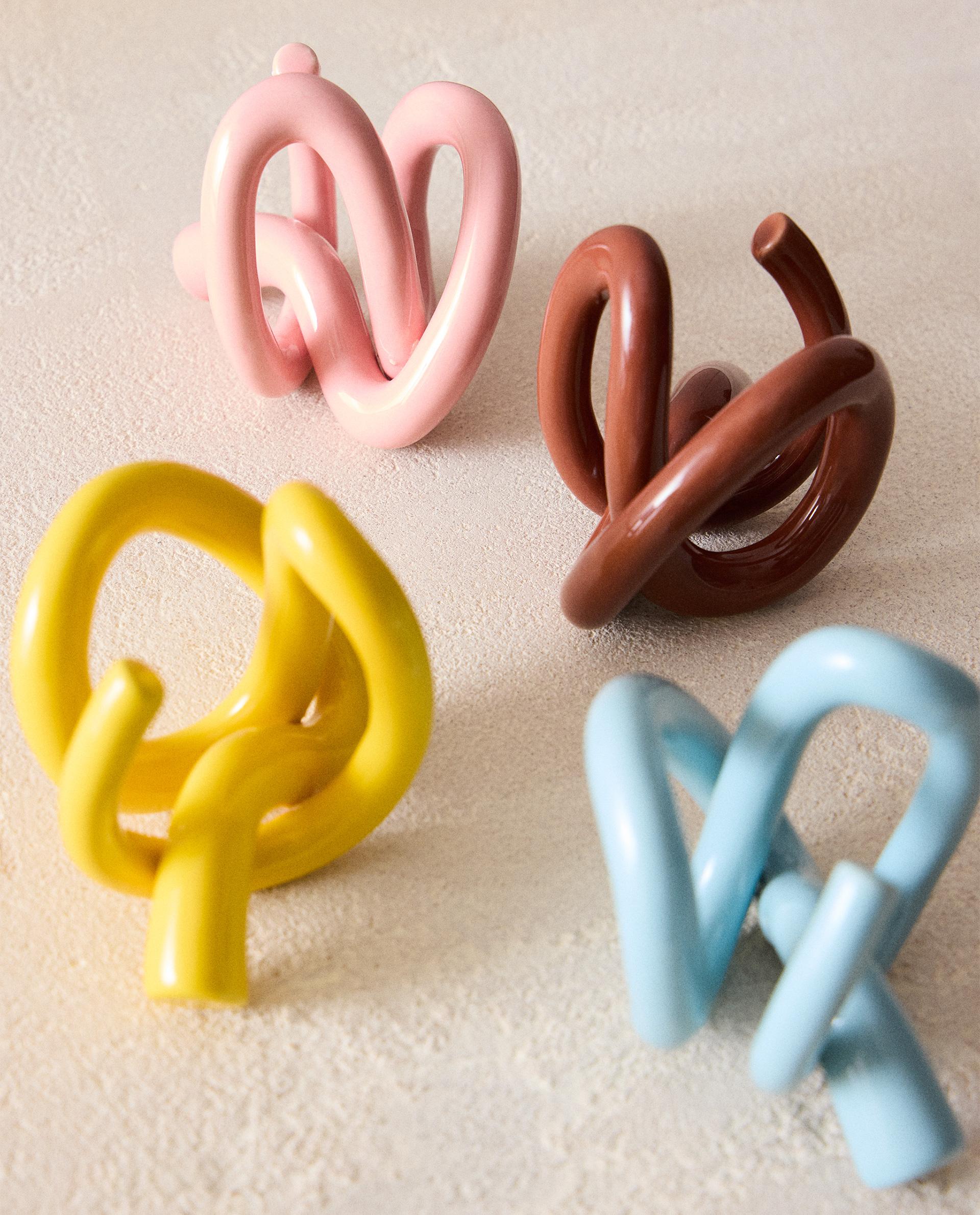 SET OF TEXTURED CERAMIC NAPKIN RINGS (SET OF 4) X COLLAGERIE | Zara ...