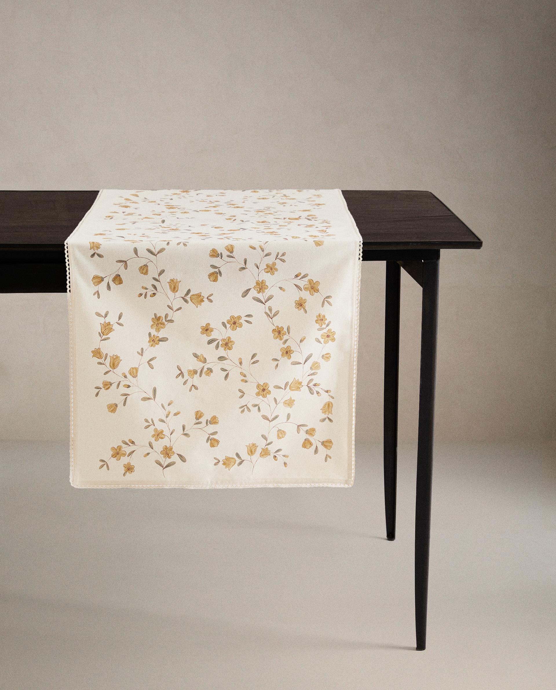 FLORAL PRINT TABLE RUNNER | Zara Home Monaco
