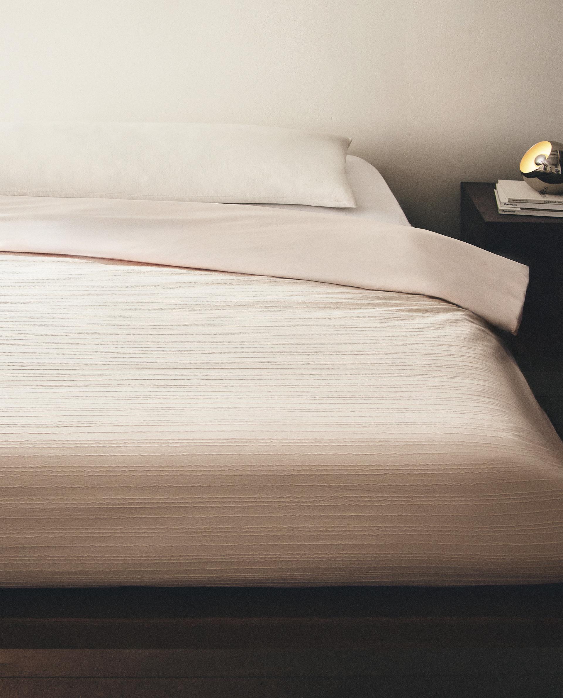 CAPA DE EDREDOM COM TEXTURA LISTRADA | Zara Home Brasil