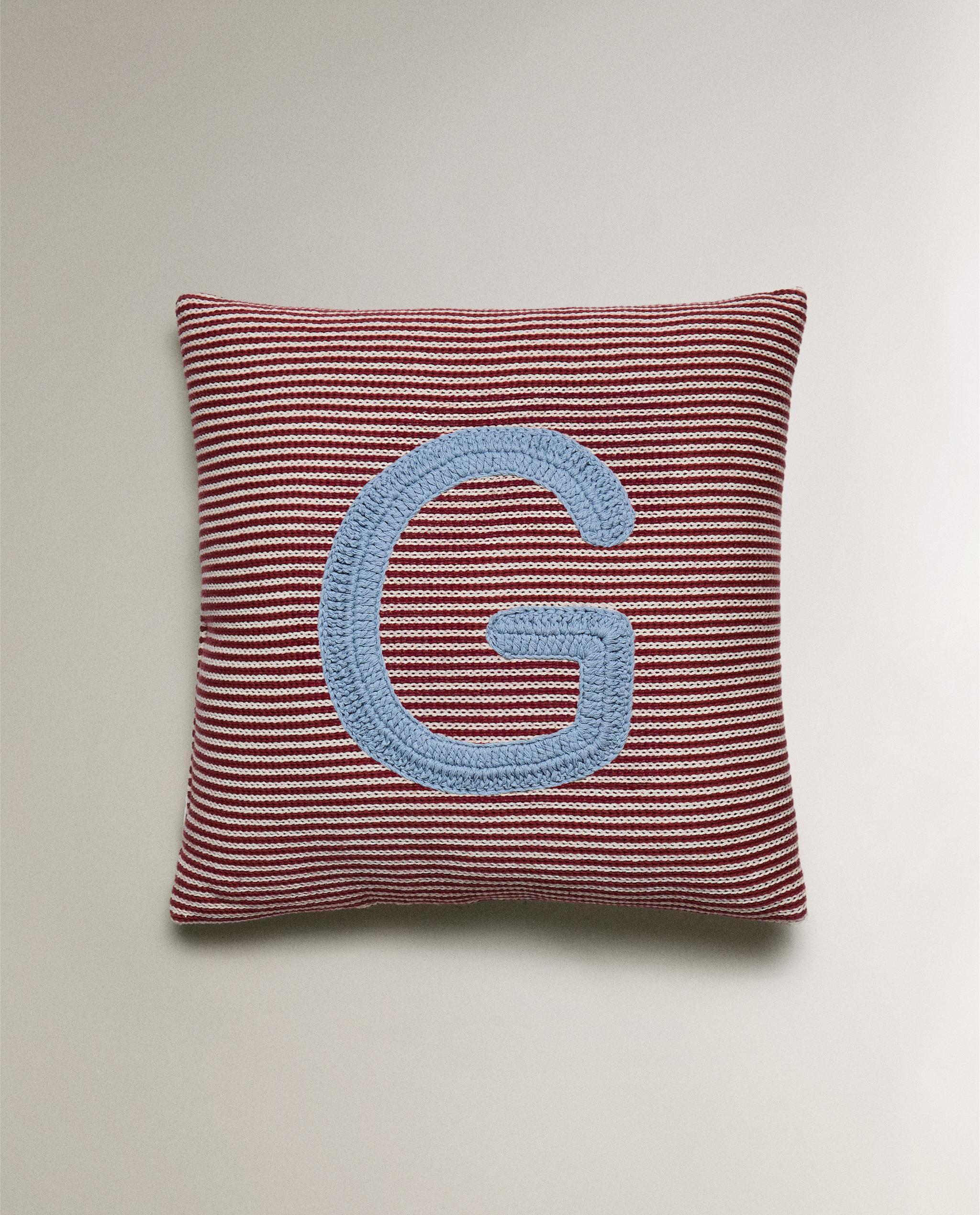 COJÍN INFANTIL BORDADO LETRA G | Zara Home España