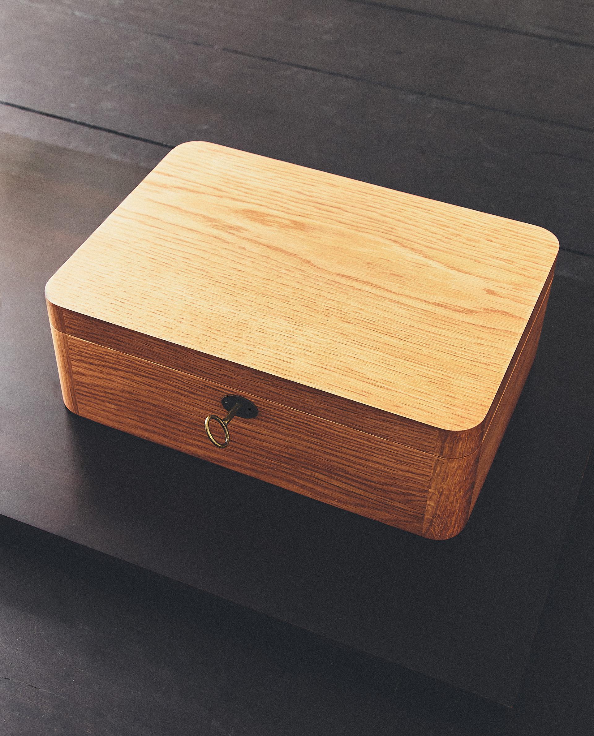 WOODEN JEWELLERY BOX WITH MIRROR | Zara Home Saudi Arabia