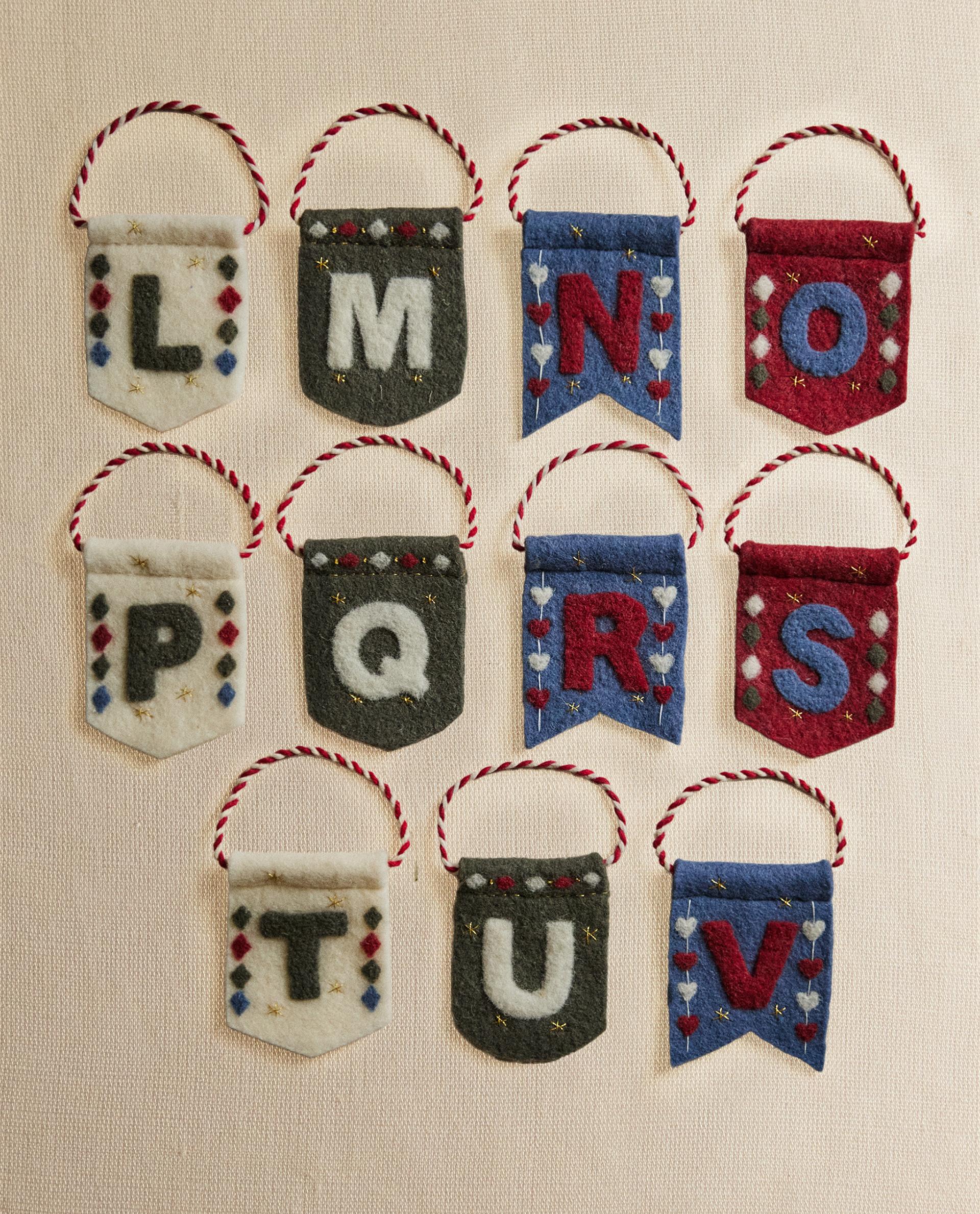DÉCORATION DRAPEAU LETTRE NOËL (L-V) | Zara Home België / Belgique