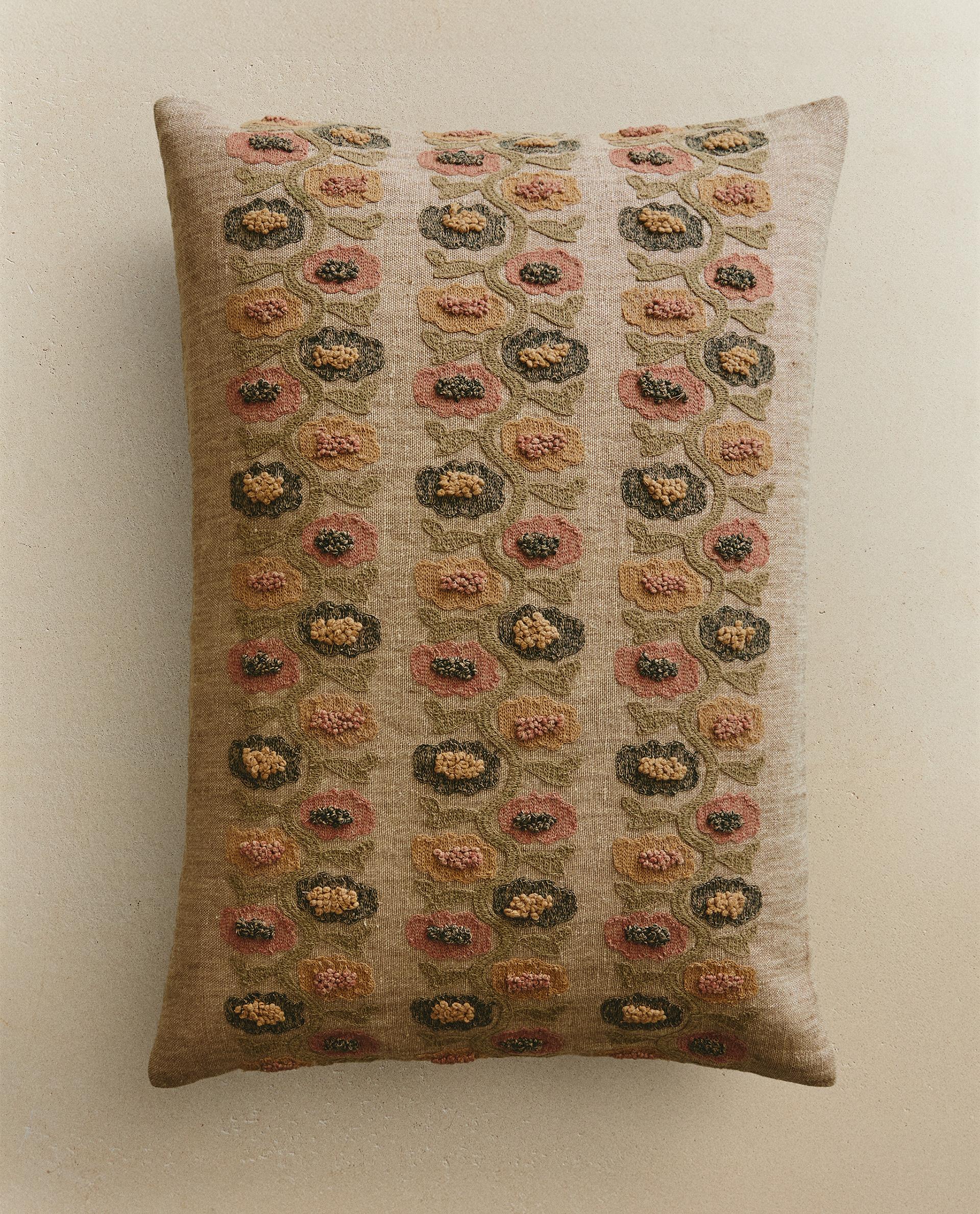 ΚΑΛΥΜΜΑ ΜΑΞΙΛΑΡΙΟΥ ΜΕ ΚΕΝΤΗΜΑ | Zara Home Ελλάδα / Greece