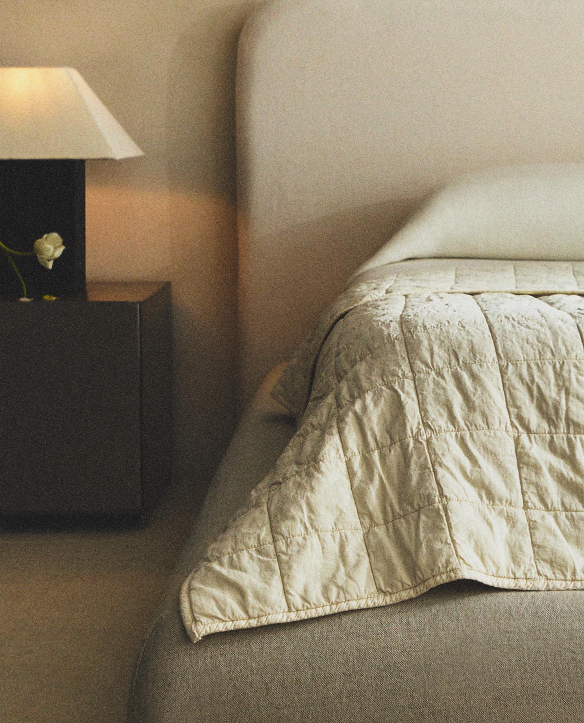 EDREDÓ DE COTÓ RENTAT (180 FILS) | Zara Home España