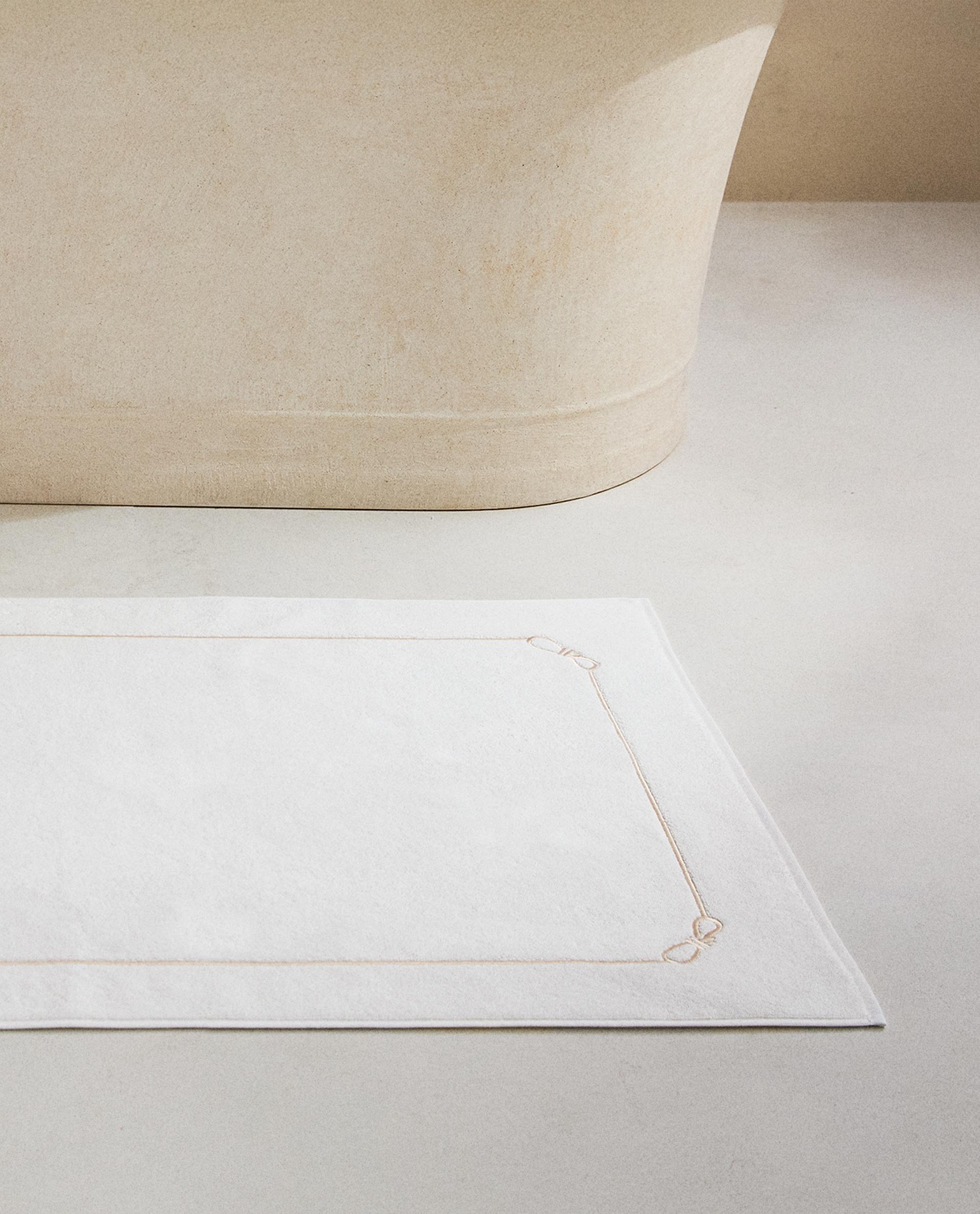 EMBROIDERED KNOT BATH MAT | Zara Home UAE - DUBAI/SHARJAH/AJMAN/UAQ ...