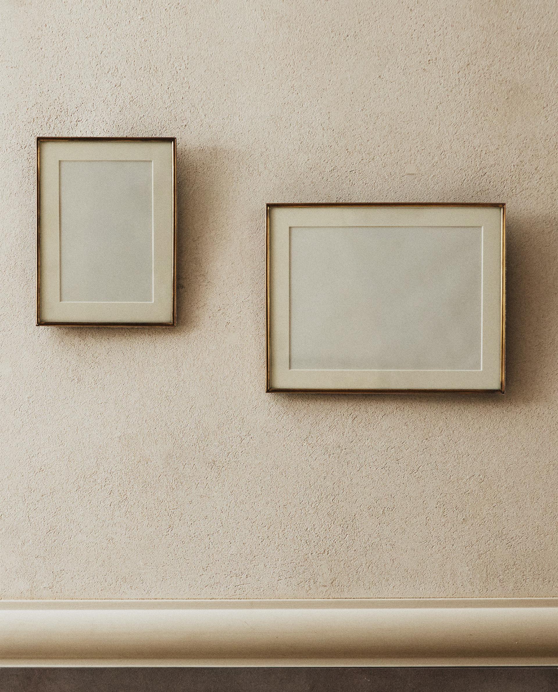 ΚΟΡΝΙΖΑ ΜΕ ΛΕΠΤΟ ΜΕΤΑΛΛΙΚΟ ΠΛΑΙΣΙΟ | Zara Home Ελλάδα / Greece
